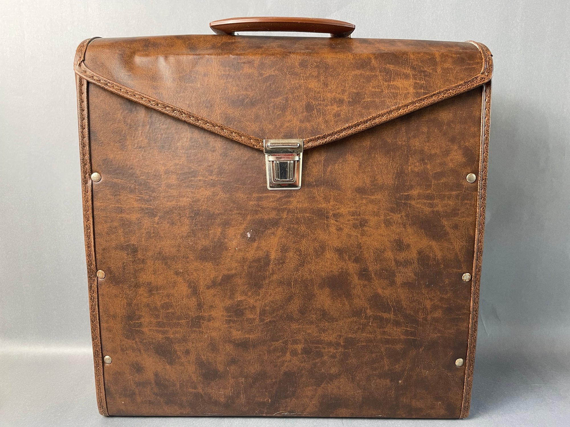Vintage Record Carrier #63957 | Auctionninja.com