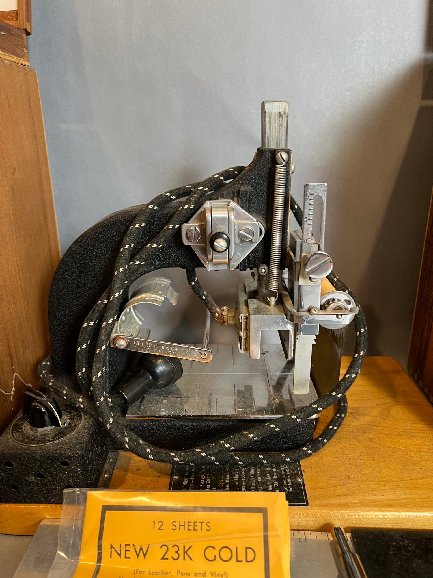 Kingsley Hot Foil Stamp Machine & Large Lot Of Lettering #59526 ...