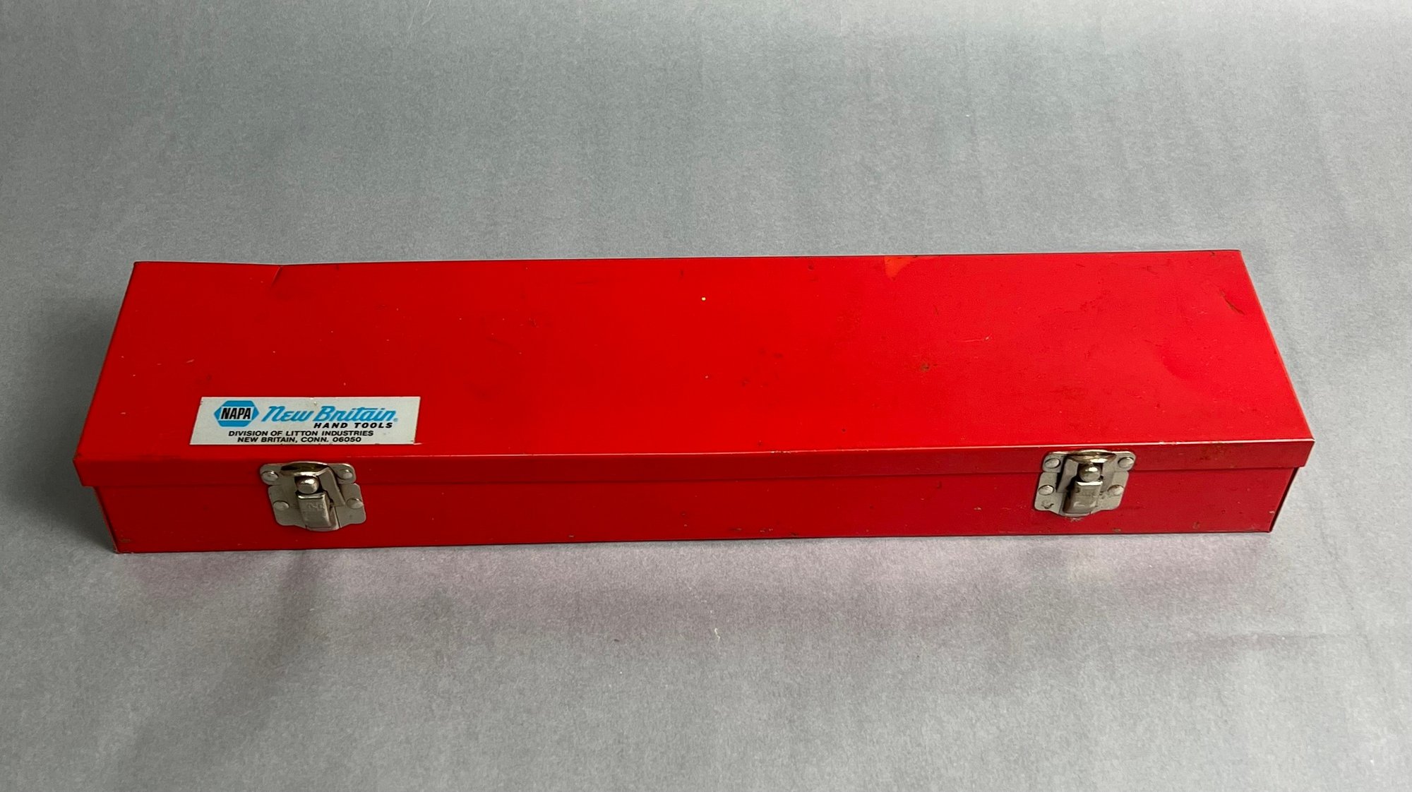 Metal Napa New Britain Hand Tool Box #77981 | Auctionninja.com