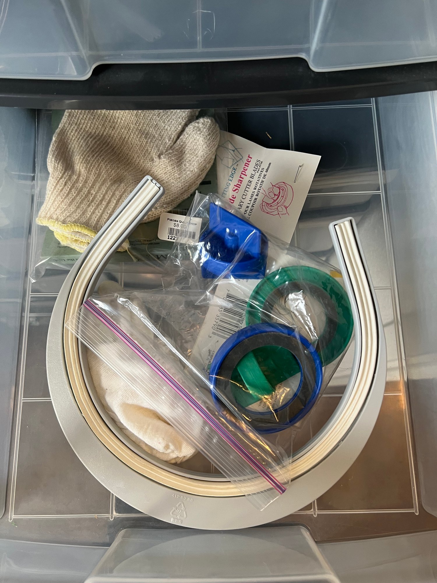 Iris Mini Chest With Wheels And Contents 6 #63414 | Auctionninja.com