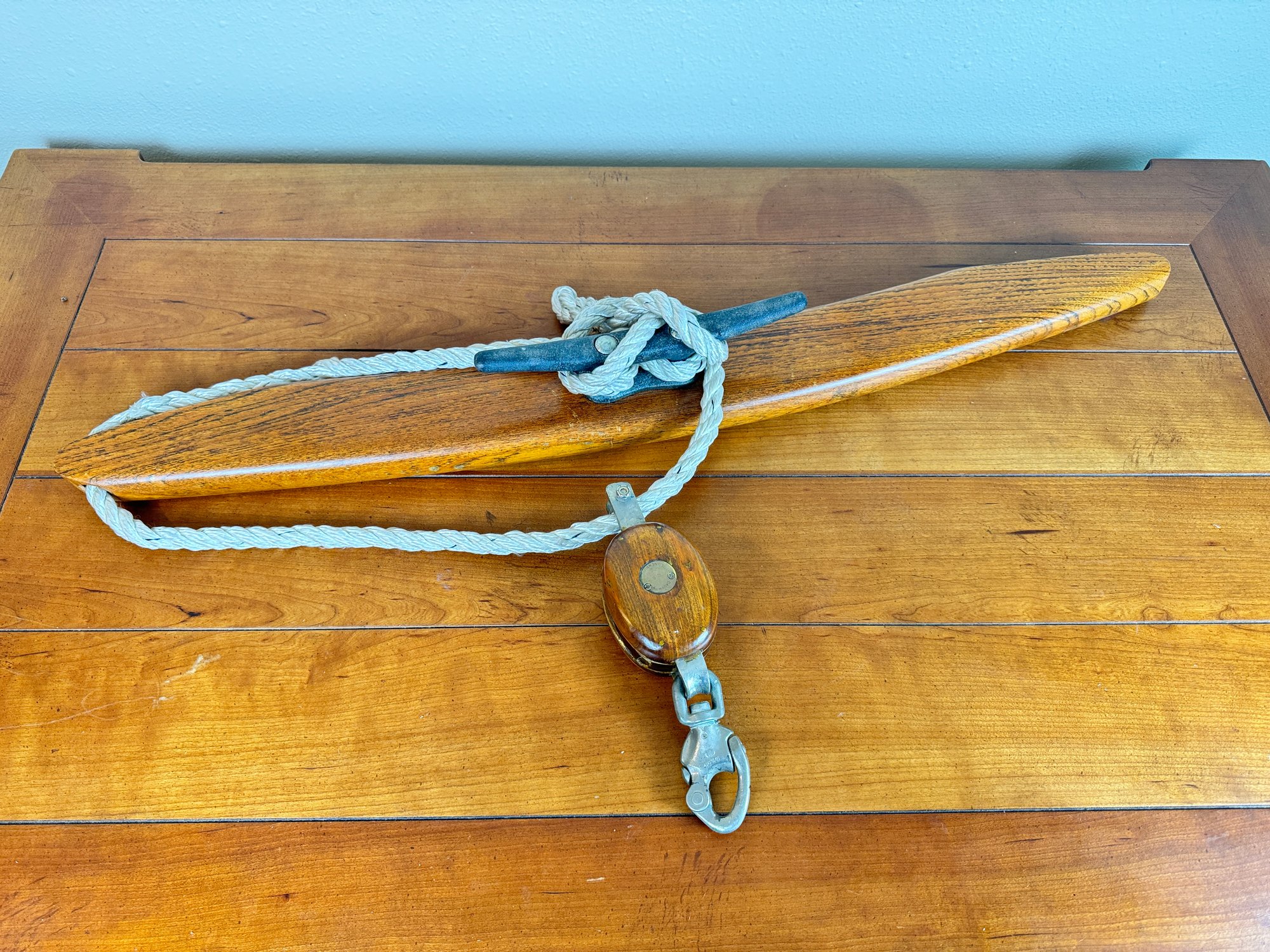 Original Boat Cleat & Pulley Wall Hanging #61535 | Auctionninja.com
