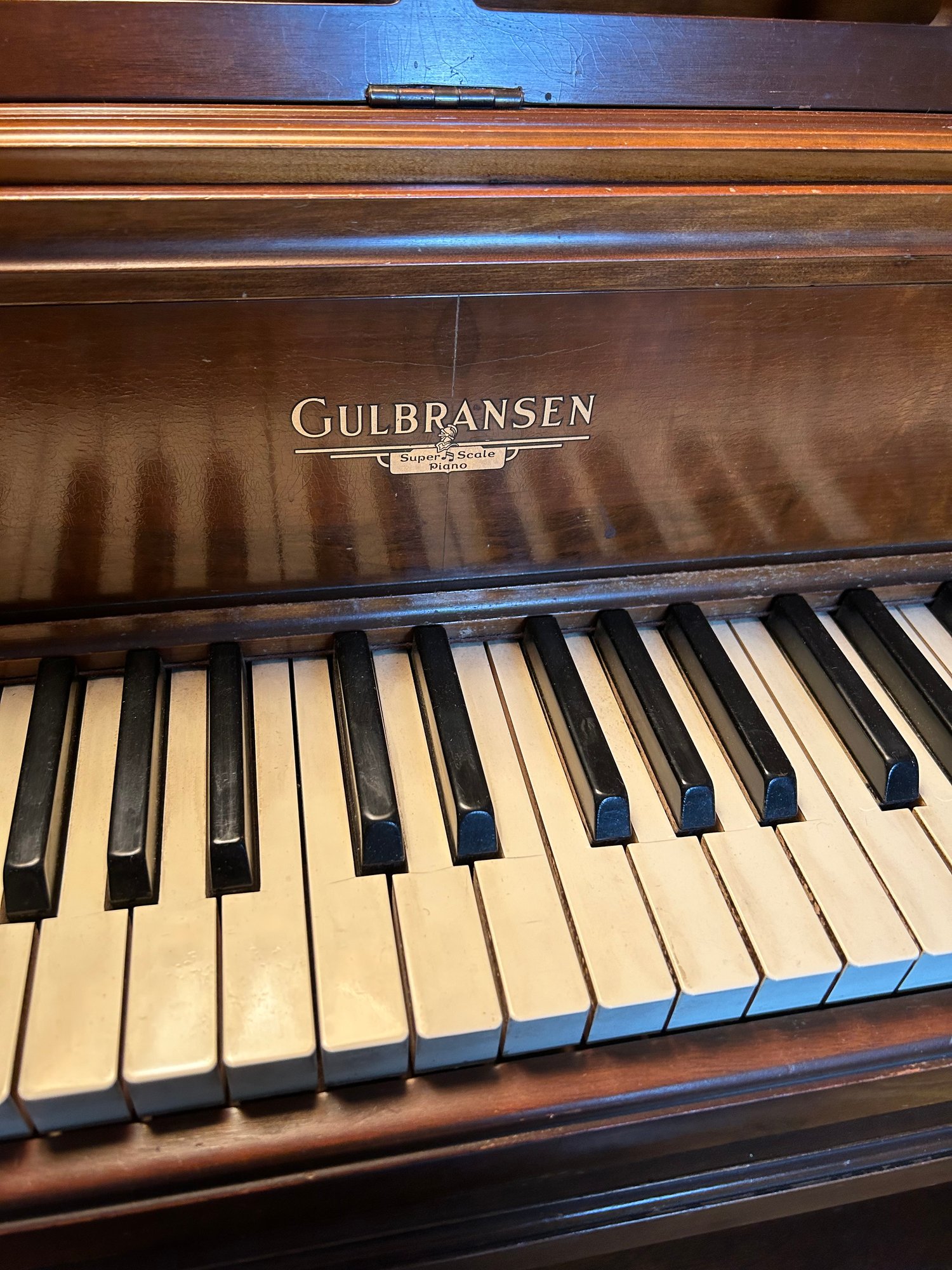 Gulbransen Piano And Bench #55988 | Auctionninja.com