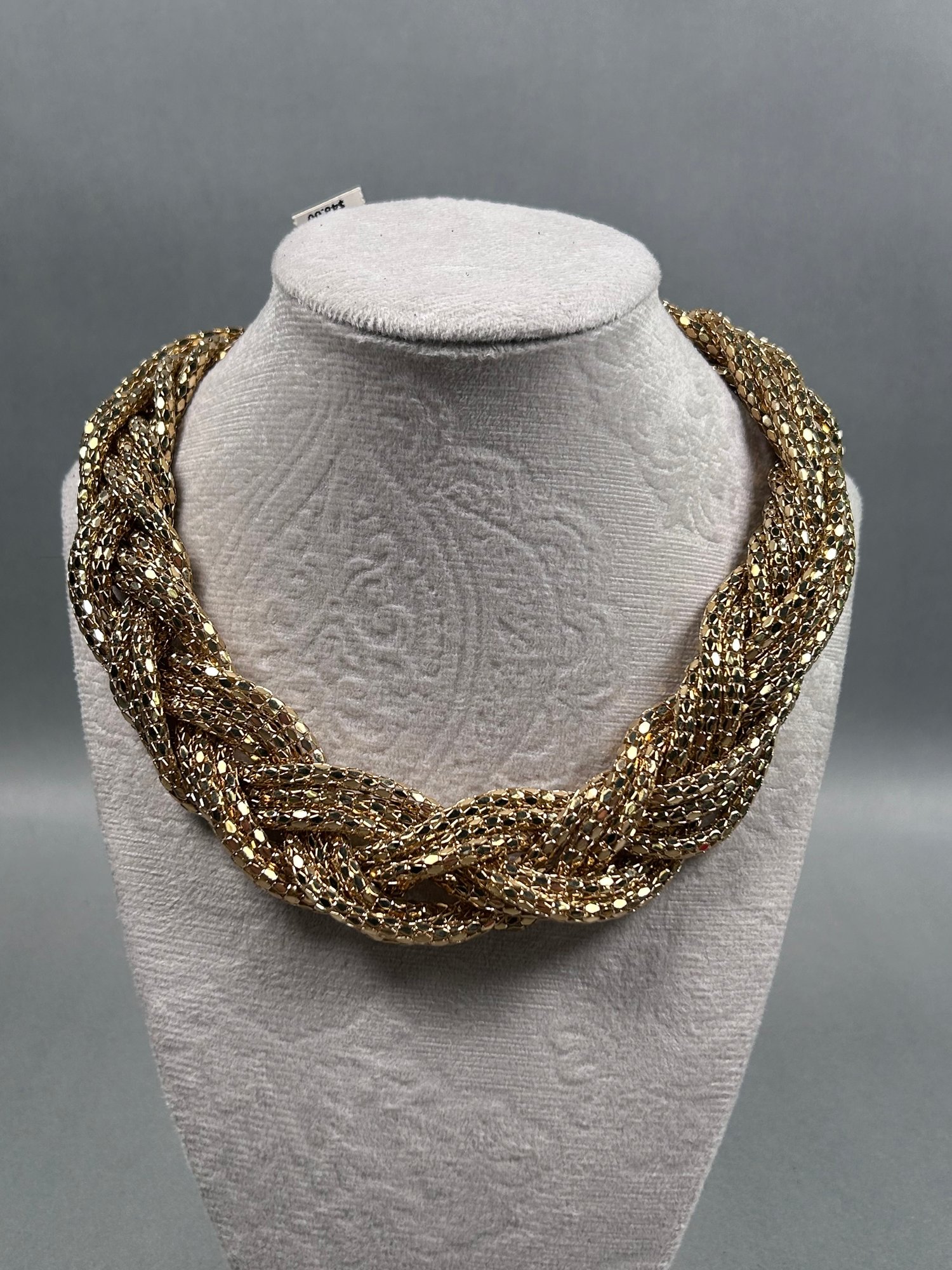 Cara NY Gold Necklace #83384 | Auctionninja.com