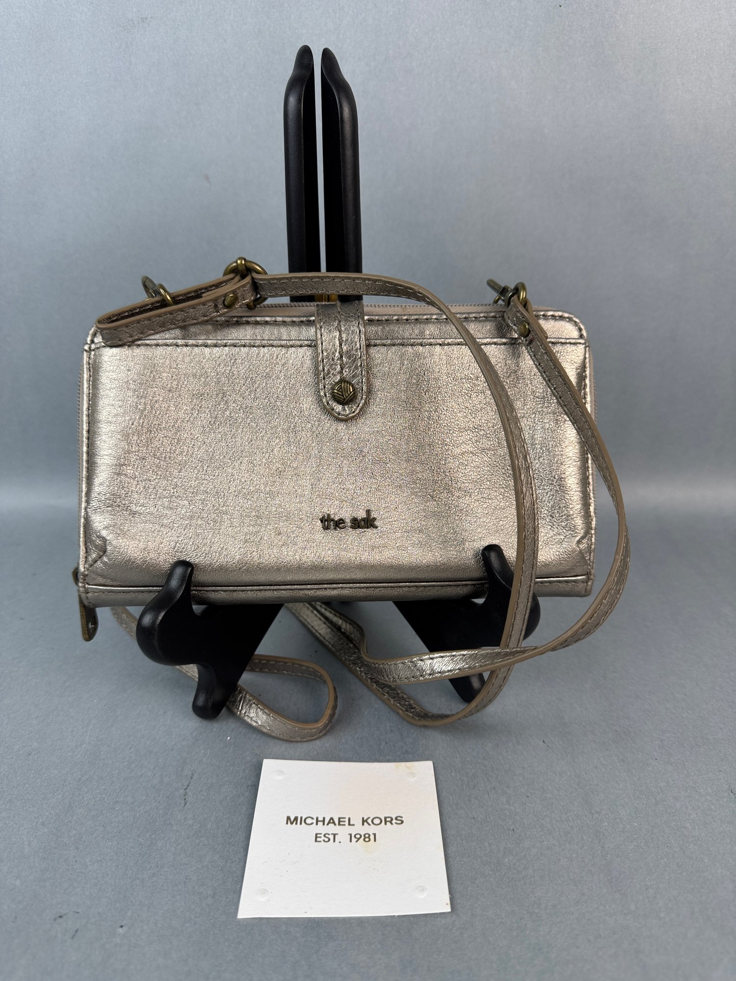 Michael Kors: The Sak Clutch Purse #59567 | Auctionninja.com