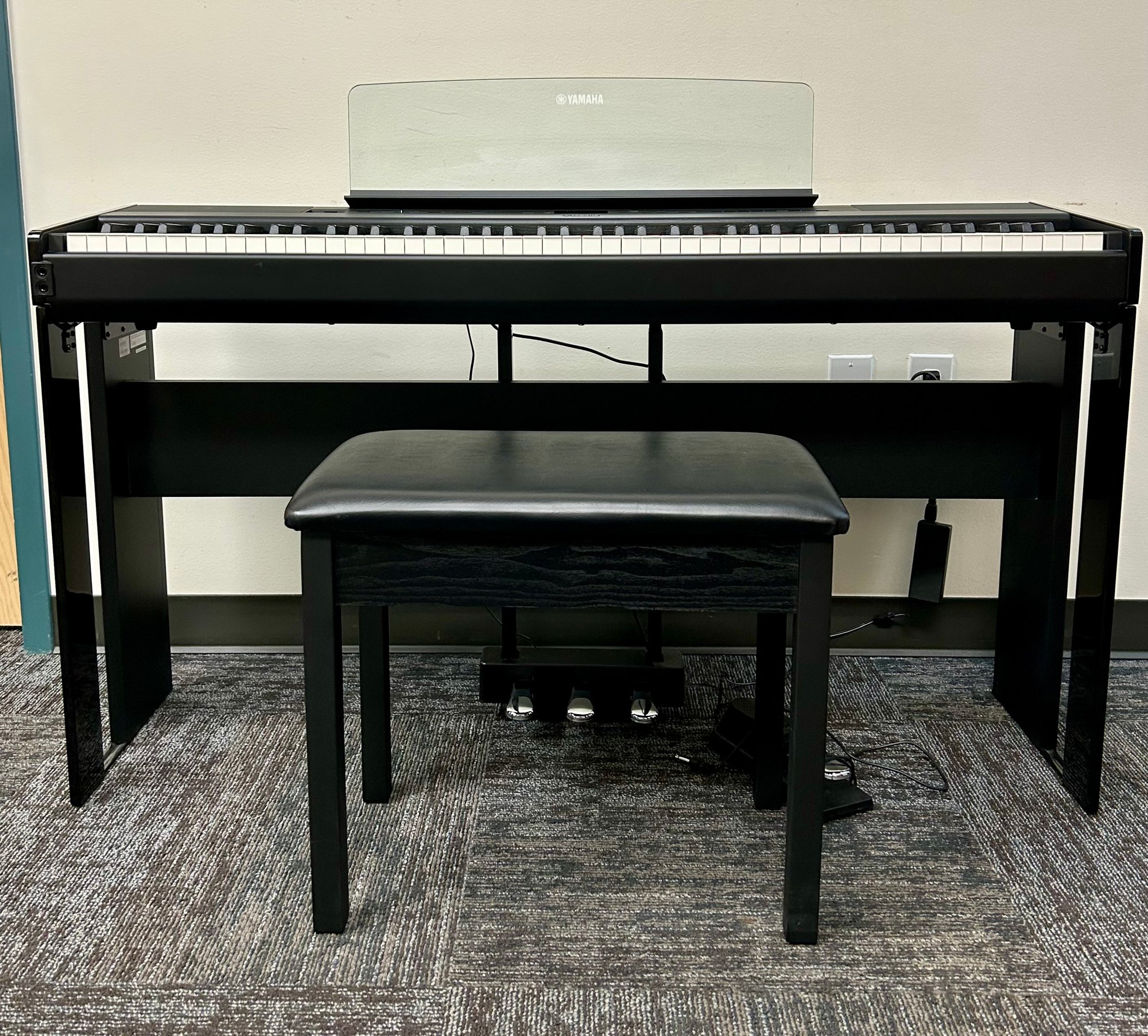 Yamaha Digital Piano P515 With Extra Foot Pedals #62844 | Auctionninja.com