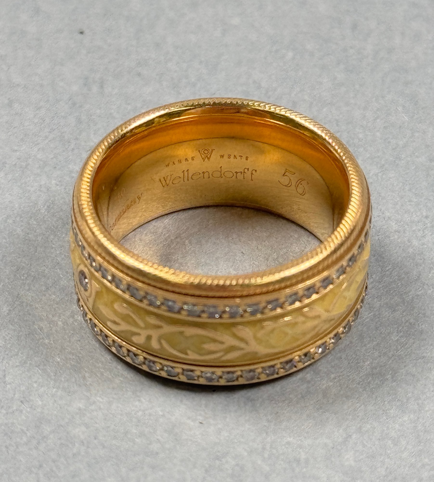 18k Wellendorff Double Diamond Strand Enamel Ring #68174 | Auctionninja.com