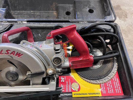 Skilsaw Mag 77 Electric Saw With Extra Blades #79925 | Auctionninja.com
