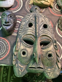 Iatmul Gable Mask #1043 | Auctionninja.com