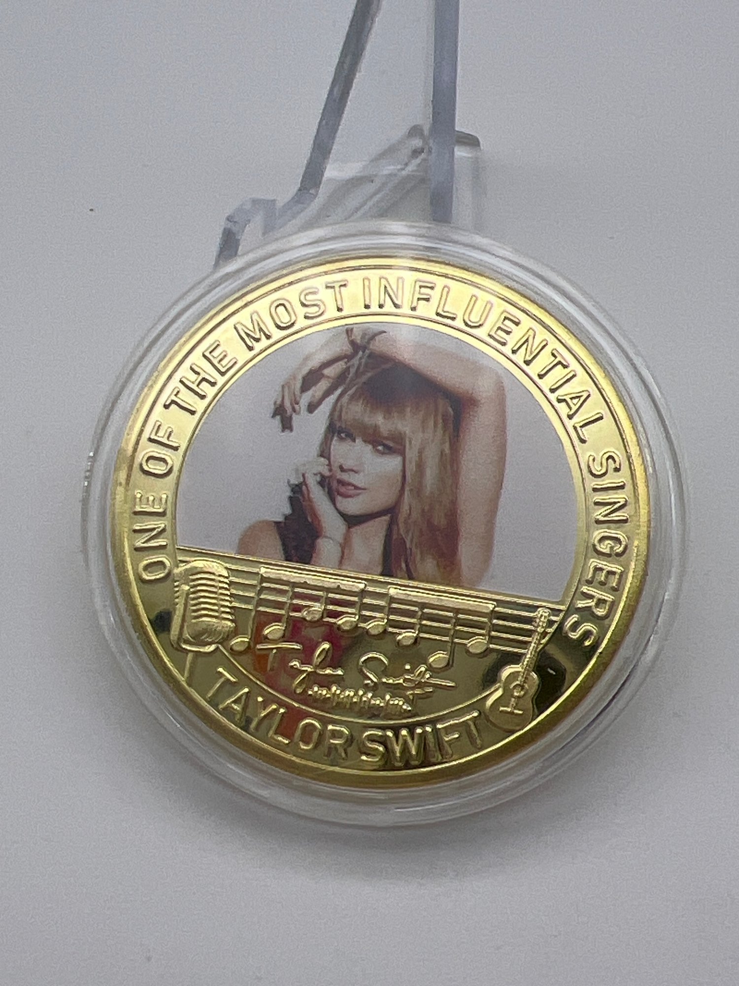 Taylor Swift Collectible Coin #3405 | Auctionninja.com