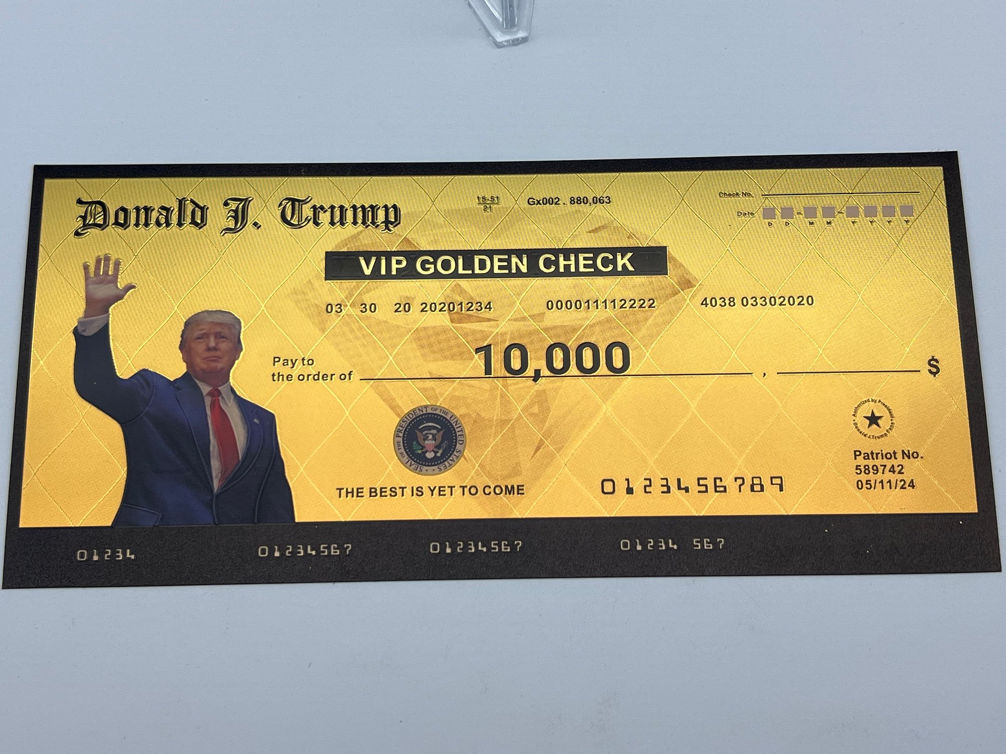 Donald Trump Collectible Gold Check #3648 | Auctionninja.com