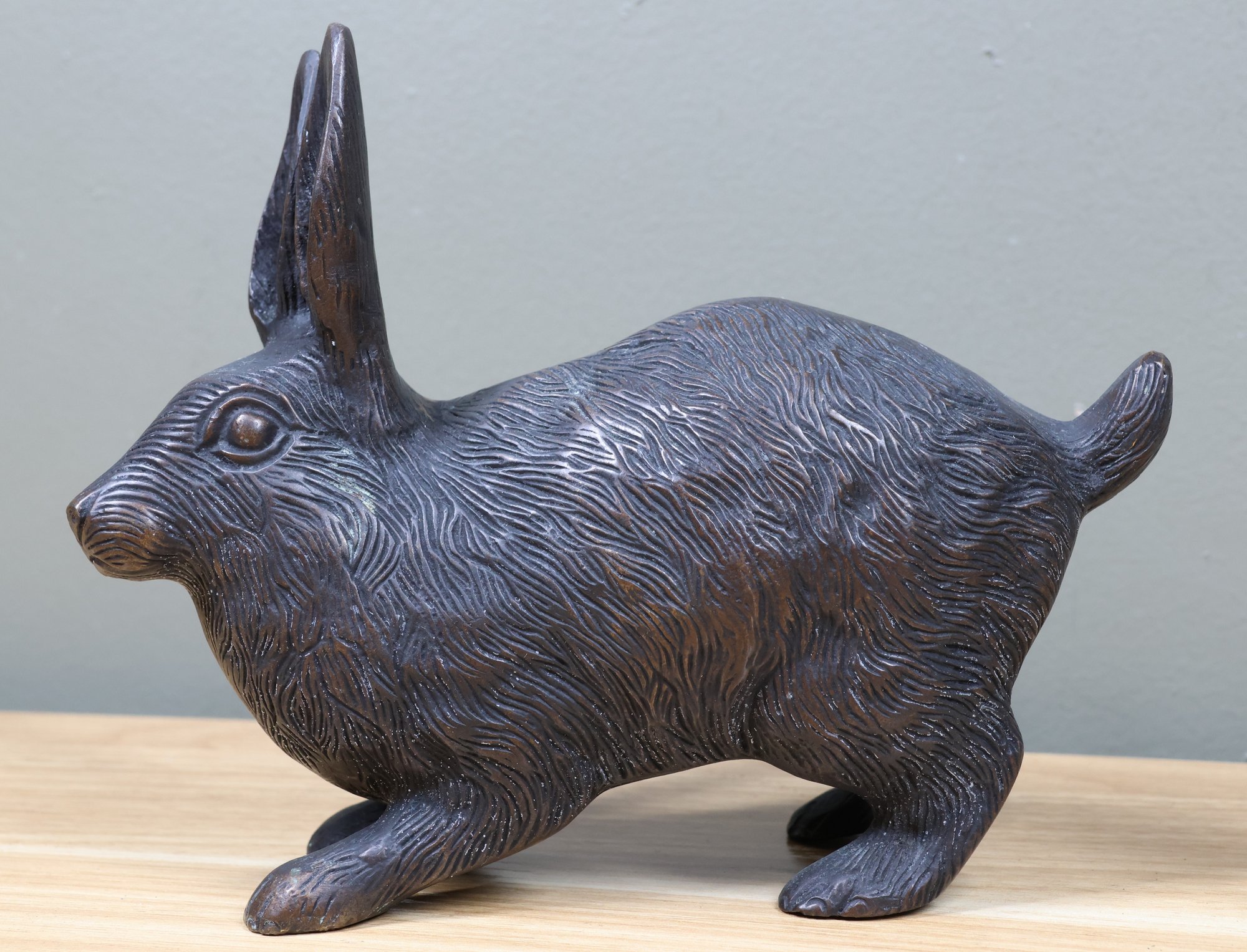 Vintage Cast Bronze Rabbit Figurine Decor #5465 | Auctionninja.com