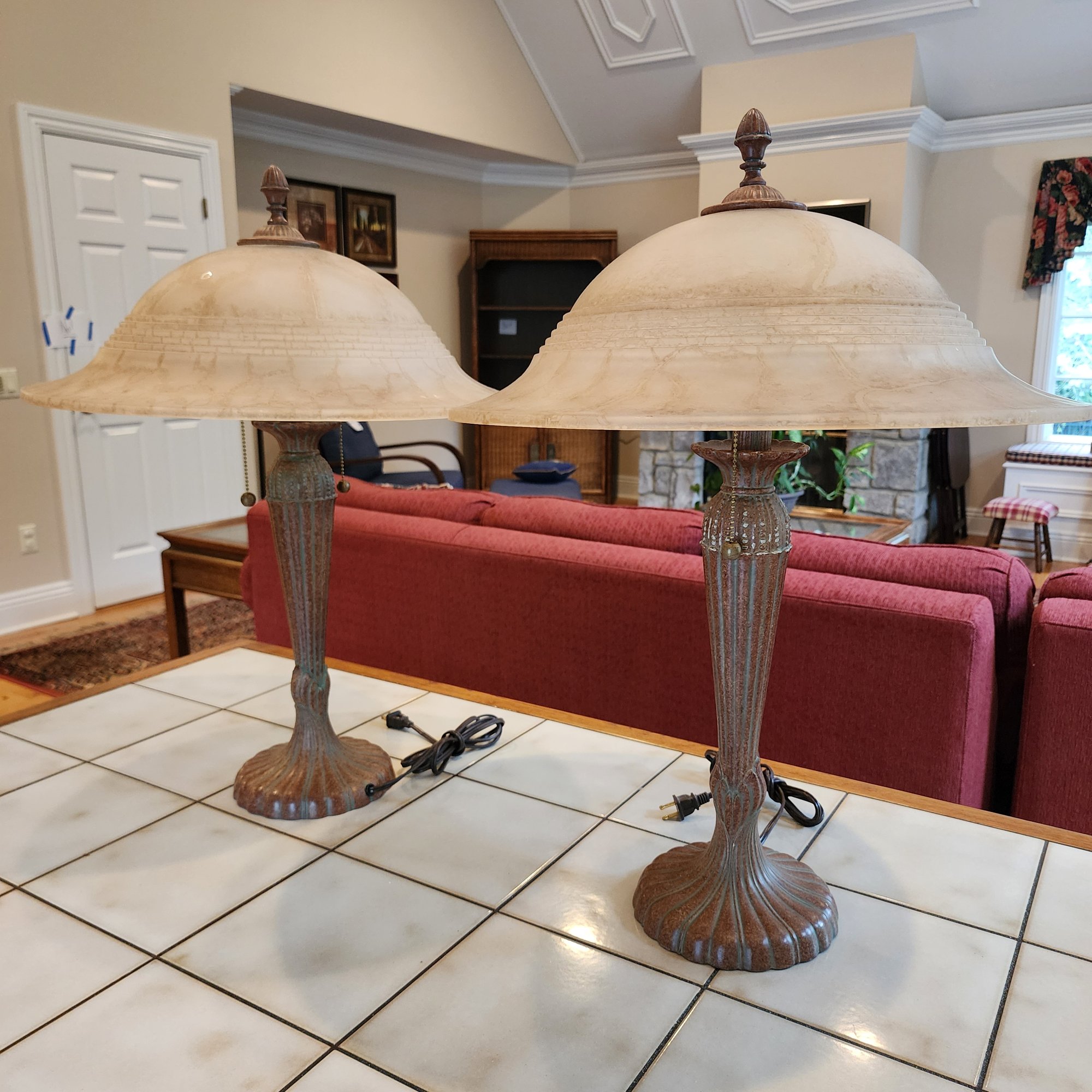 Vintage Set Of Tiffany Style Table Lamps In Working Condition #2333 | Auctionninja.com