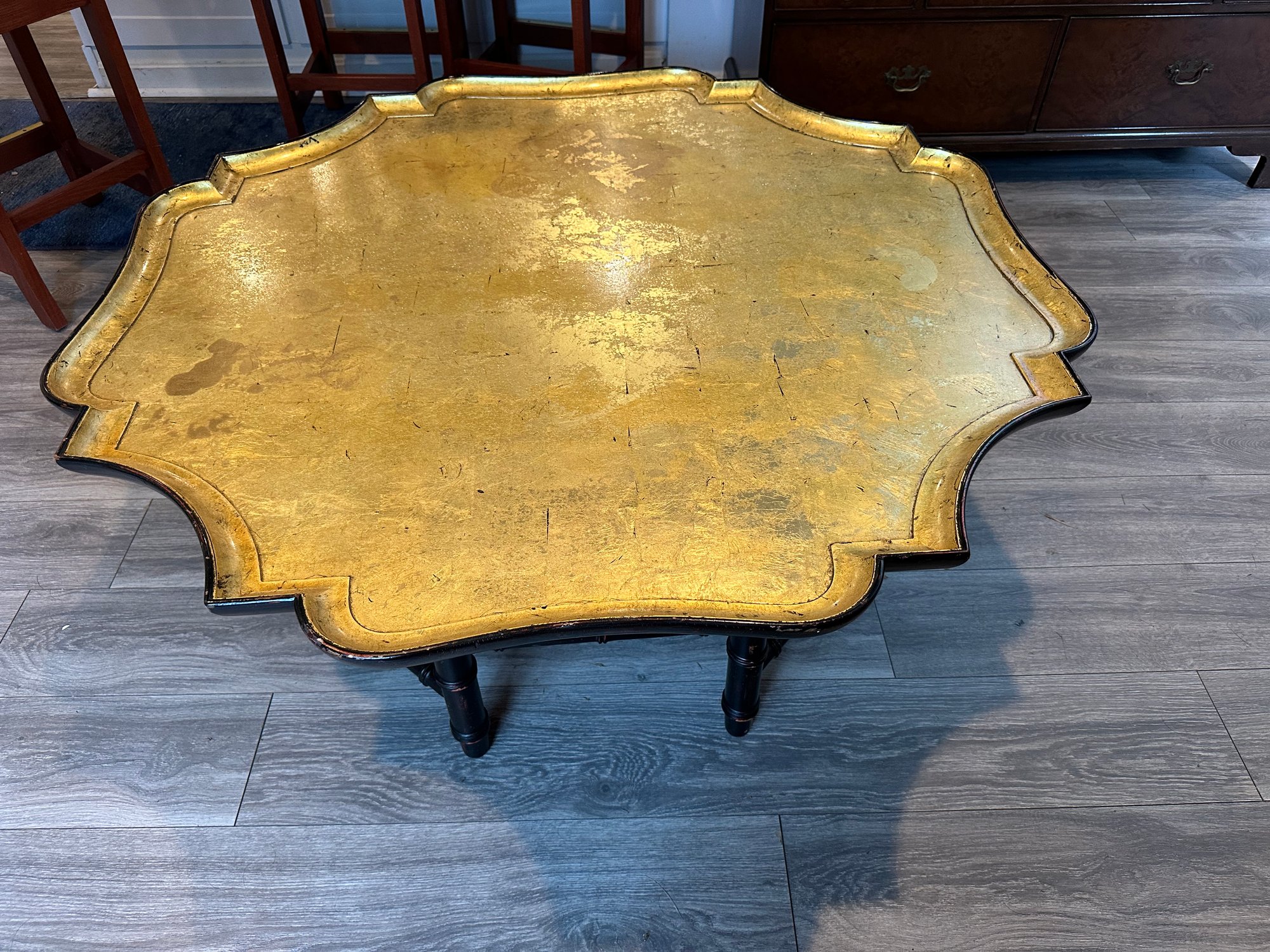 Kittinger Gold Leaf Scalloped Coffee Table KT2408 #1237 | Auctionninja.com