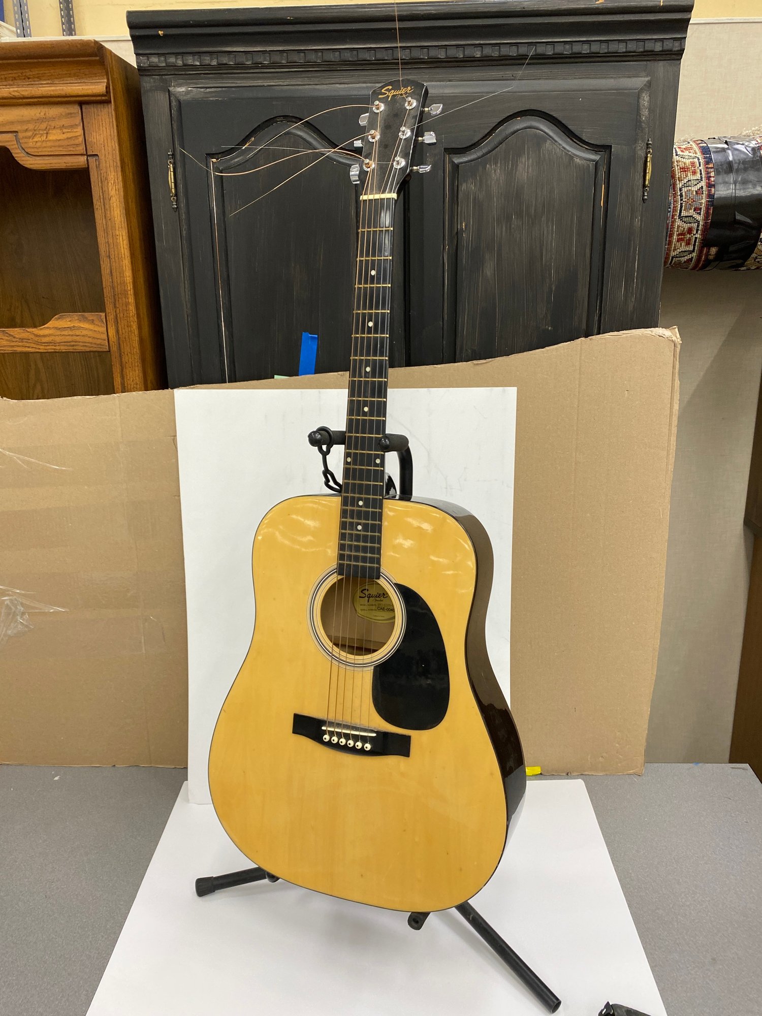 Squier By Fender Acoustic Guitar #4988 | Auctionninja.com