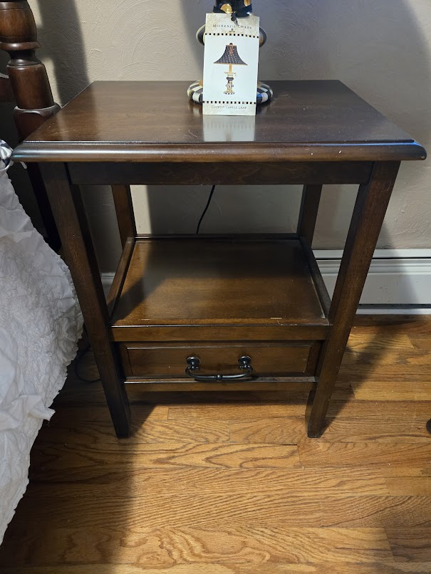 Pier One Side Table With Shelf And Drawer #10178 | Auctionninja.com