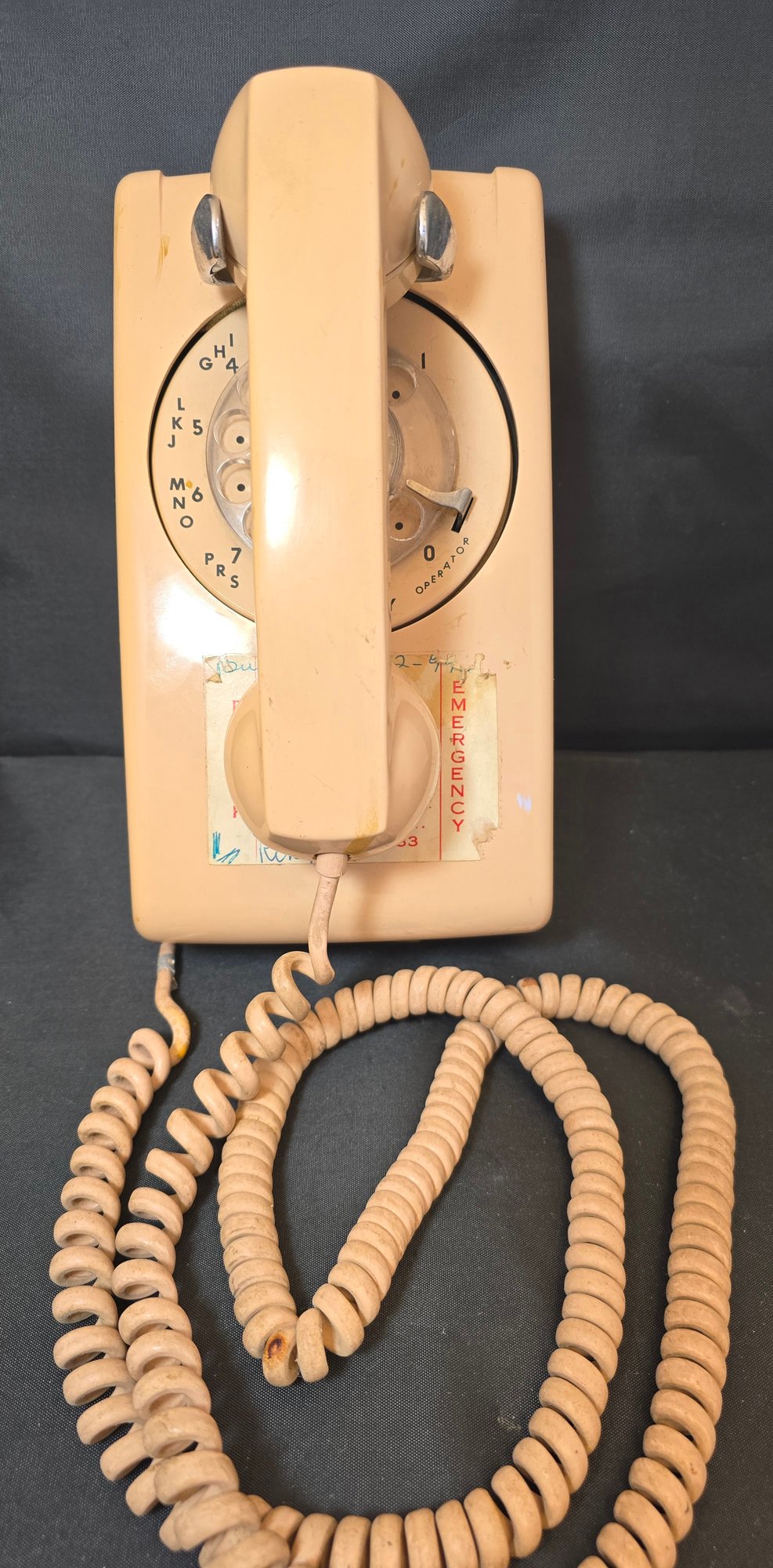 Vintage Wall Phone Tan With Extra Long Cord #3619 | Auctionninja.com