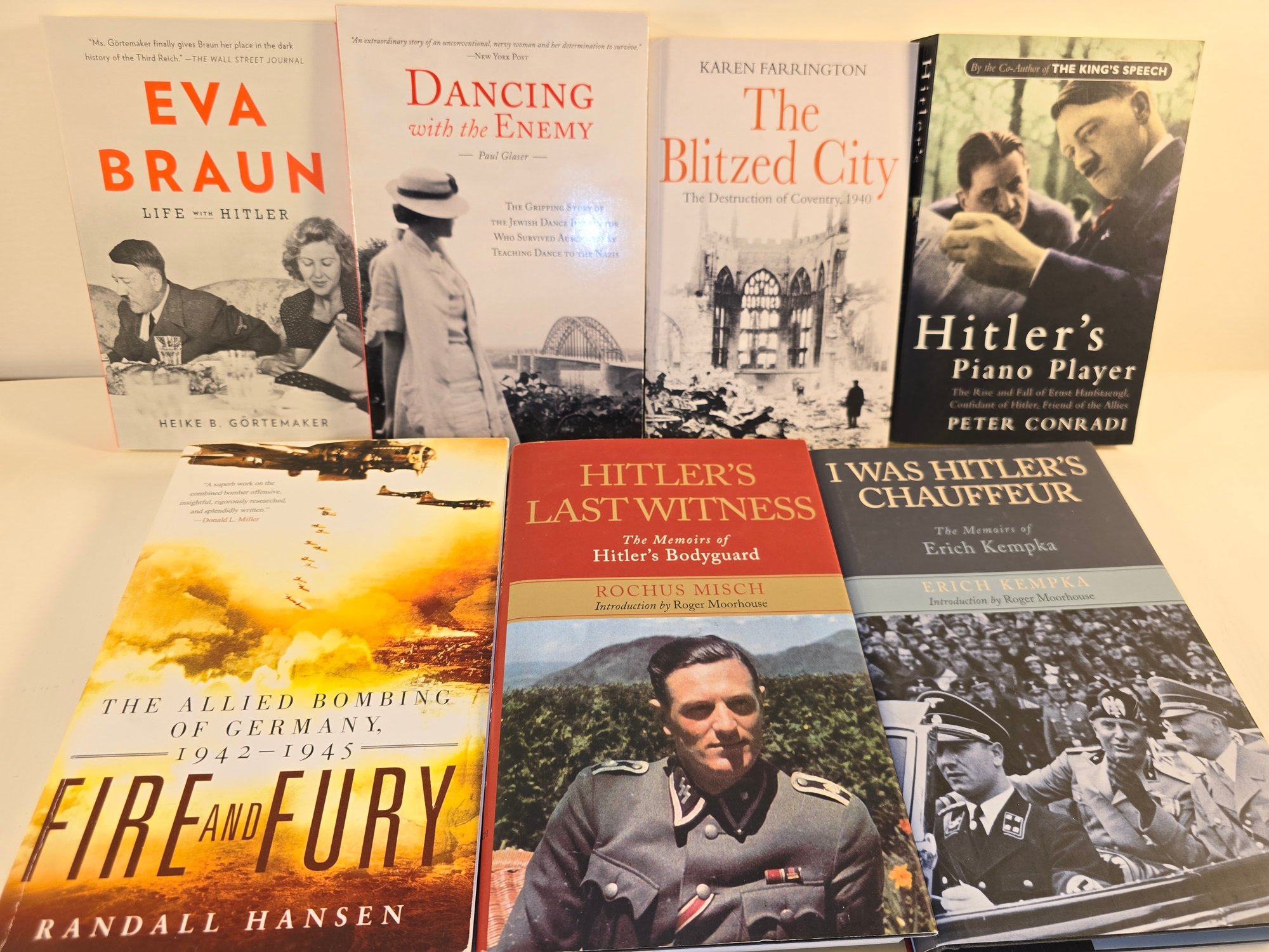 Lot Of German Hitler WW2 Books #4167 | Auctionninja.com