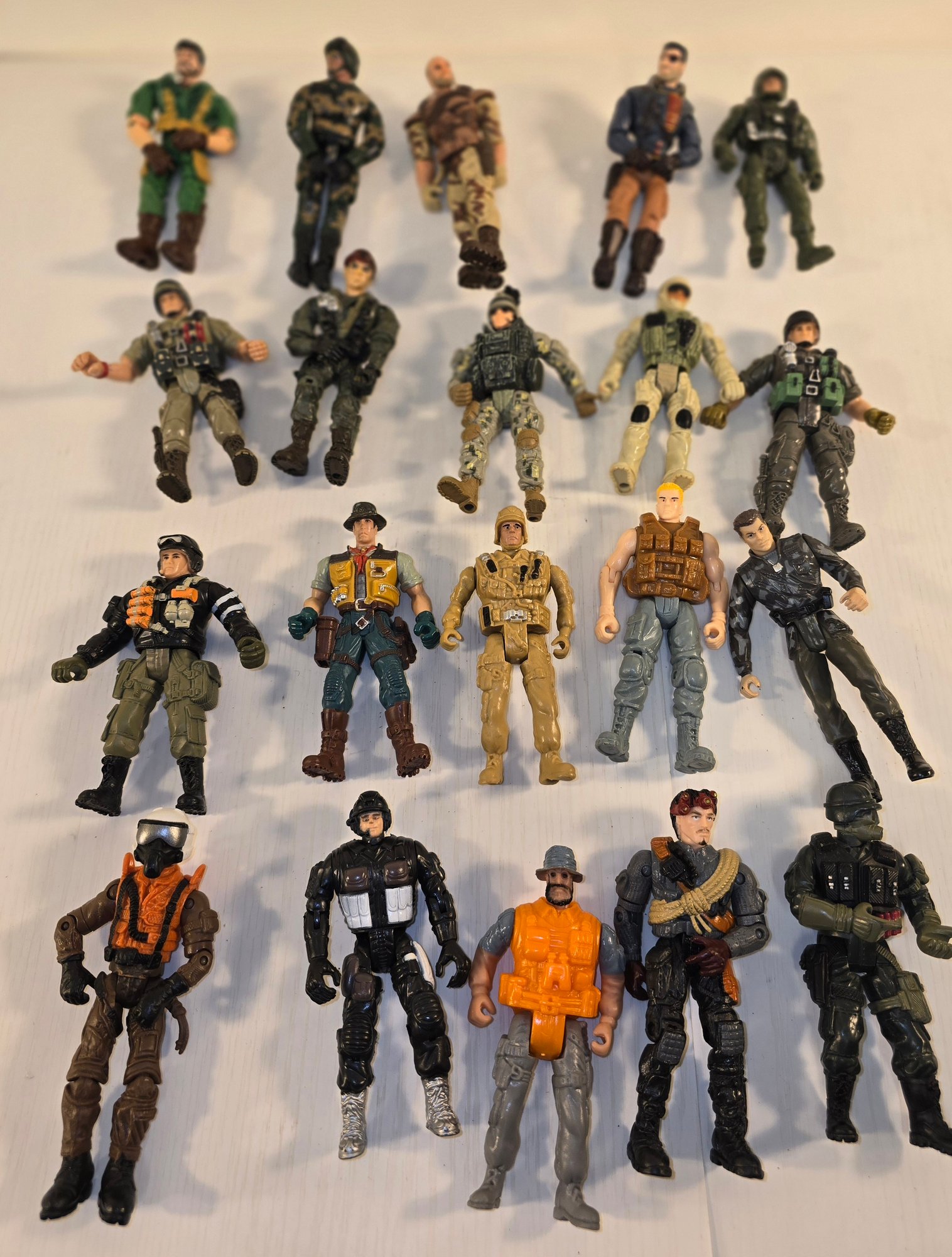 Lot Of 20 Action Figures 3" GI Joe Adventure Figures #4236 ...