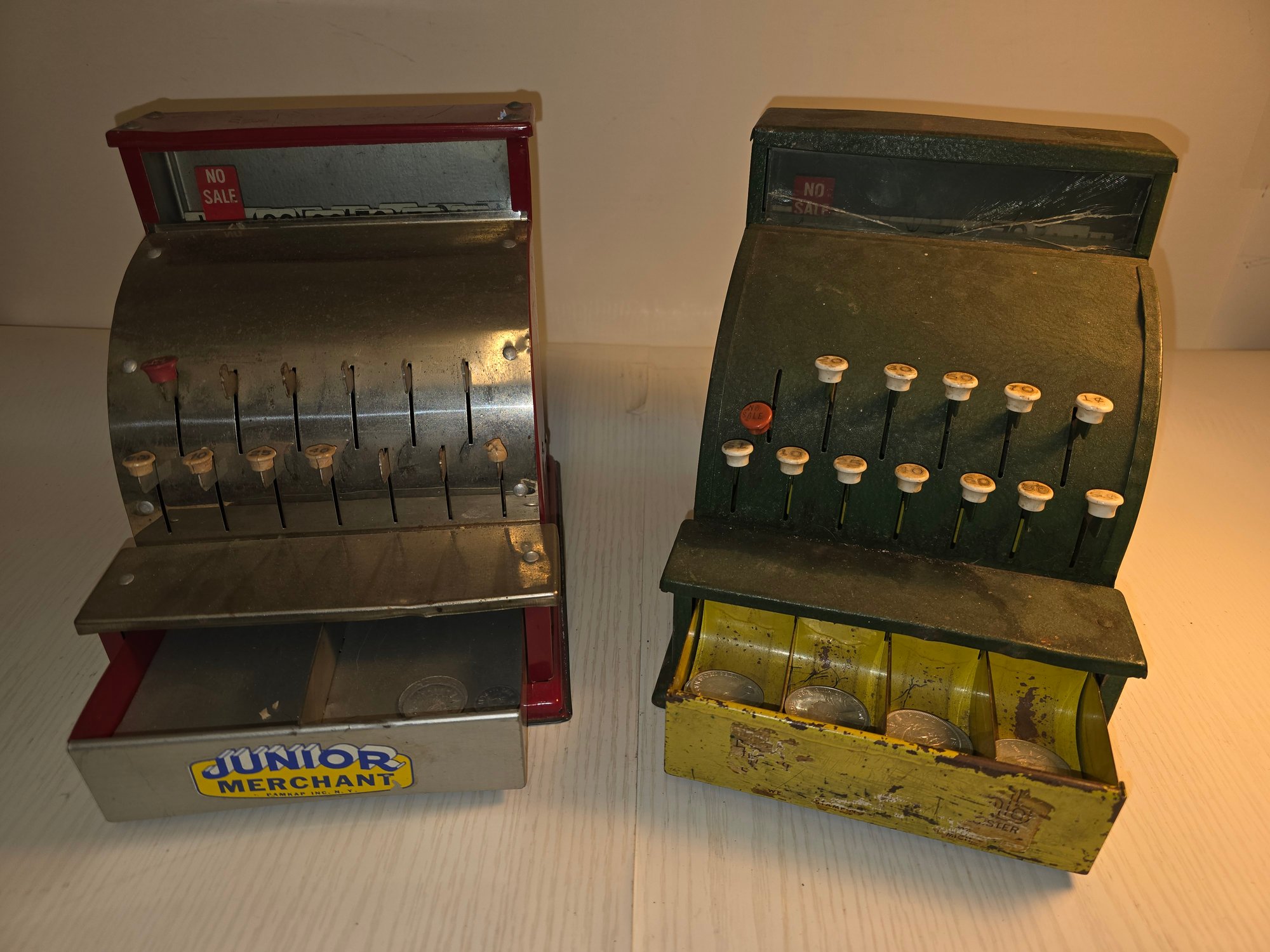 2 Vintage Toy Metal Cash Registers #4524 | Auctionninja.com