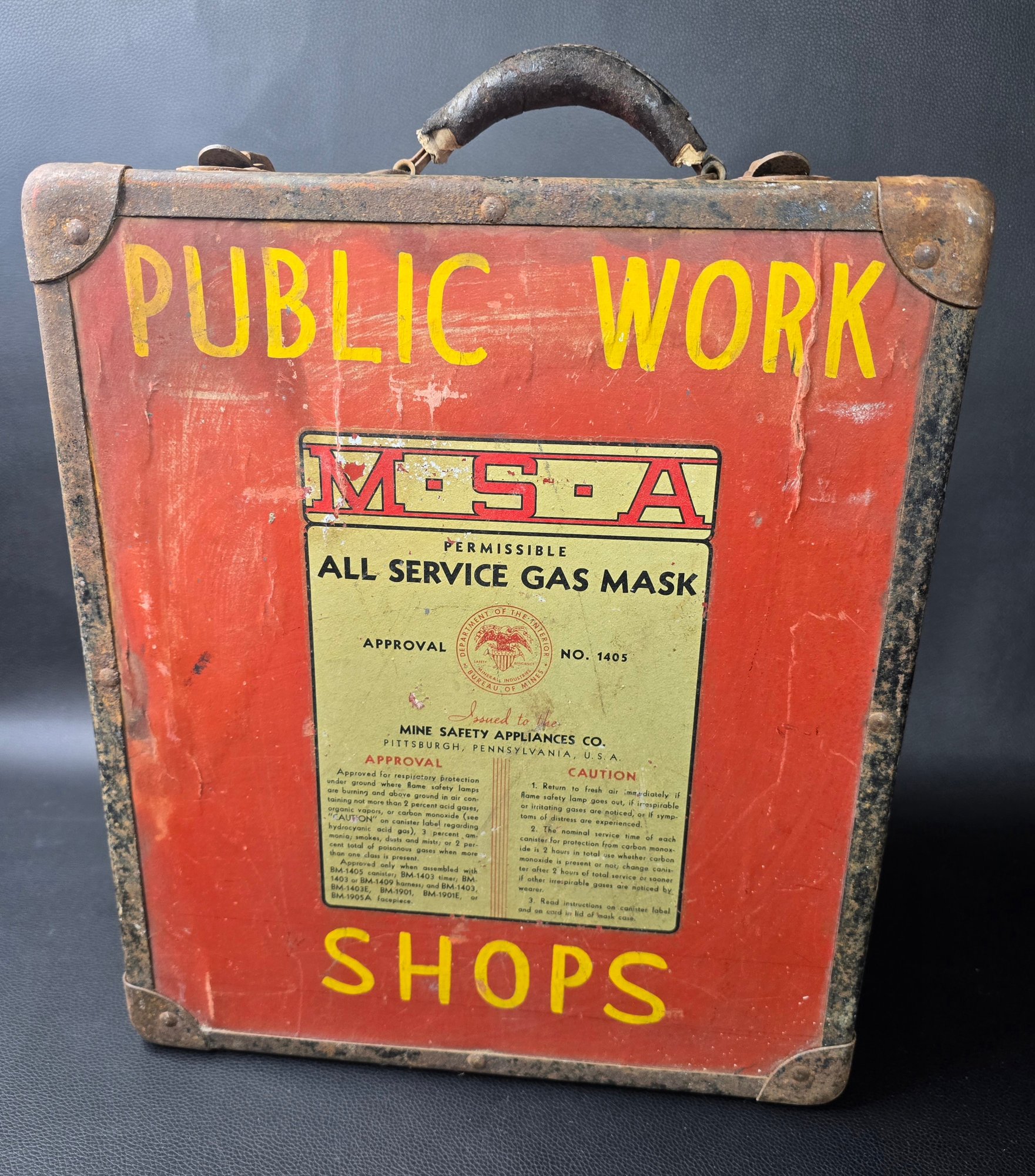 Vintage Gas Mask Case #6818 | Auctionninja.com