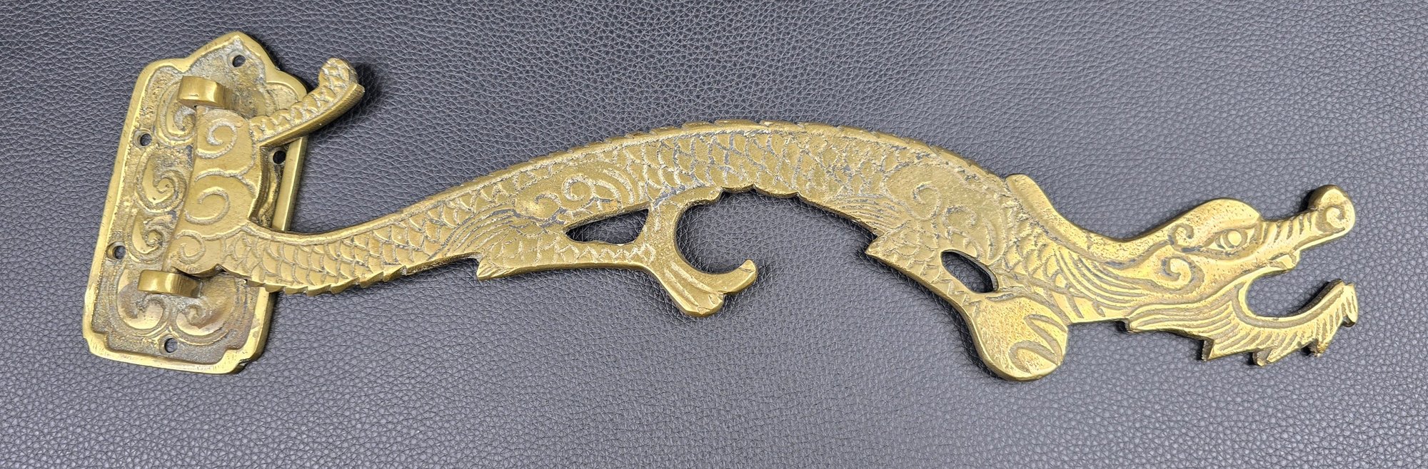 Vintage Brass Chinese Swivel Wall Hanger Bracket #6991 | Auctionninja.com