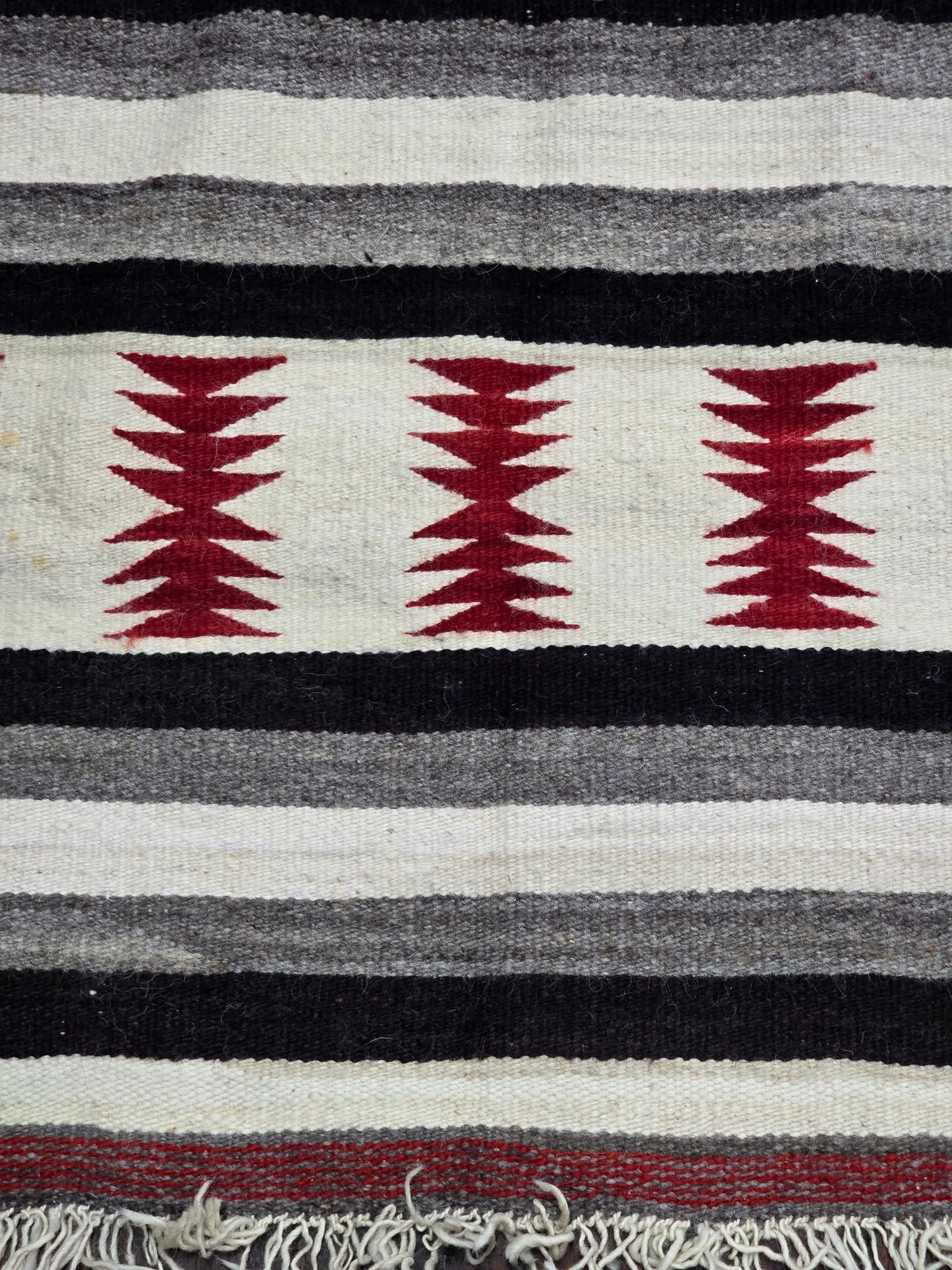 Vintage Navajo Eye Dazzler Woven Rug With Geometric Pattern And Fringe ...
