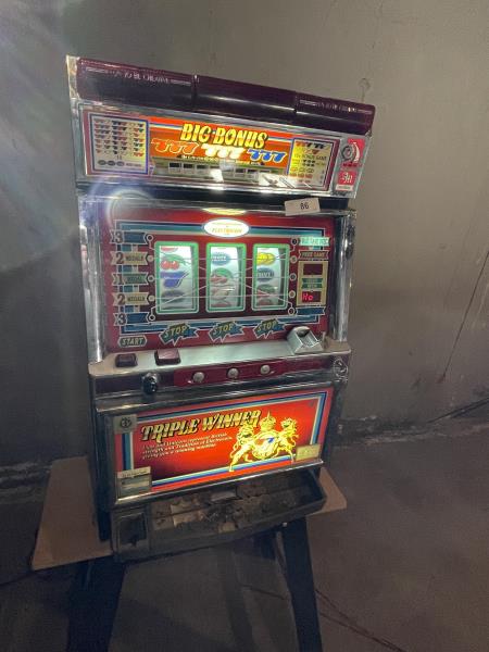 ElectroCoin U.K. Slot Machine Powers On /Wheels Sp #7582 | Auctionninja.com