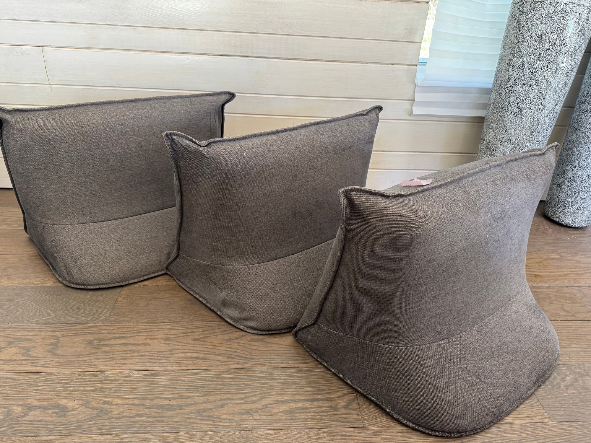 Three Of Linge Roset Prado Weighted Back Cushions #8073 | Auctionninja.com