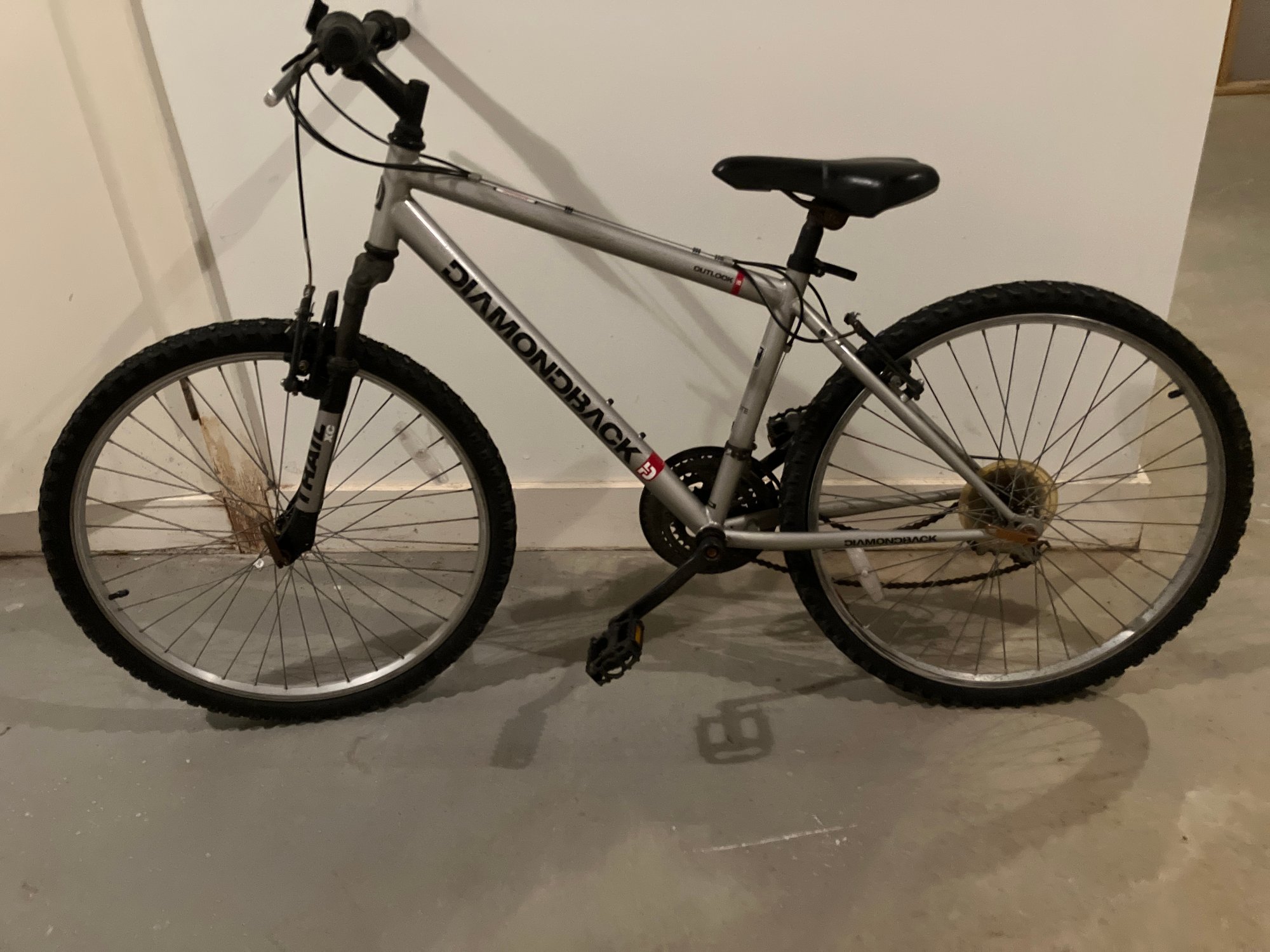 Diamond Mountain Bike #5756 | Auctionninja.com