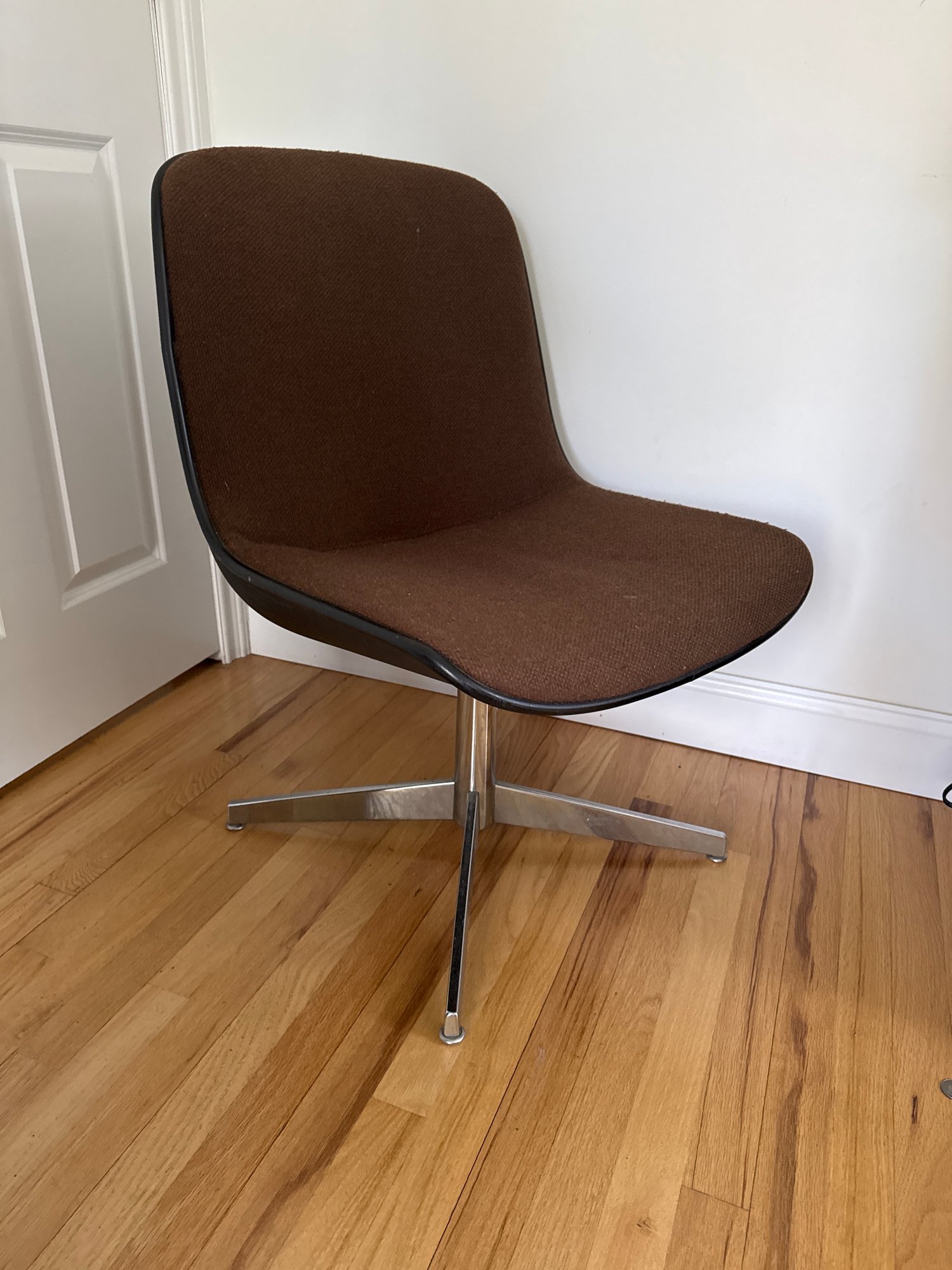 Vintage Steelcase Chair #6078 | Auctionninja.com