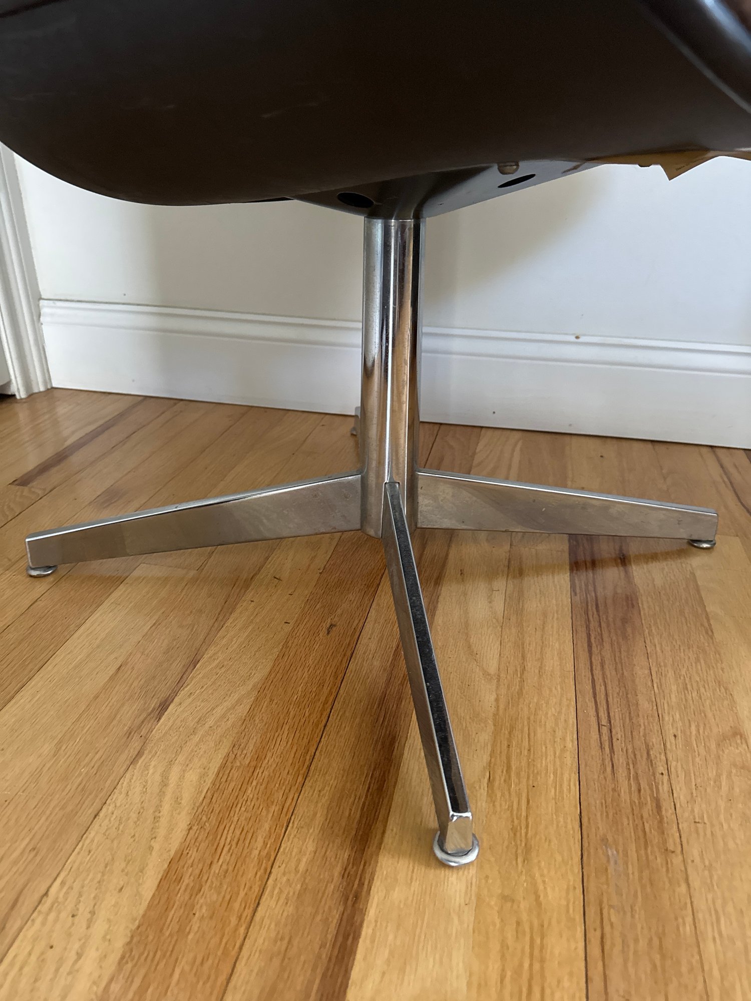 Vintage Steelcase Chair #6078 | Auctionninja.com
