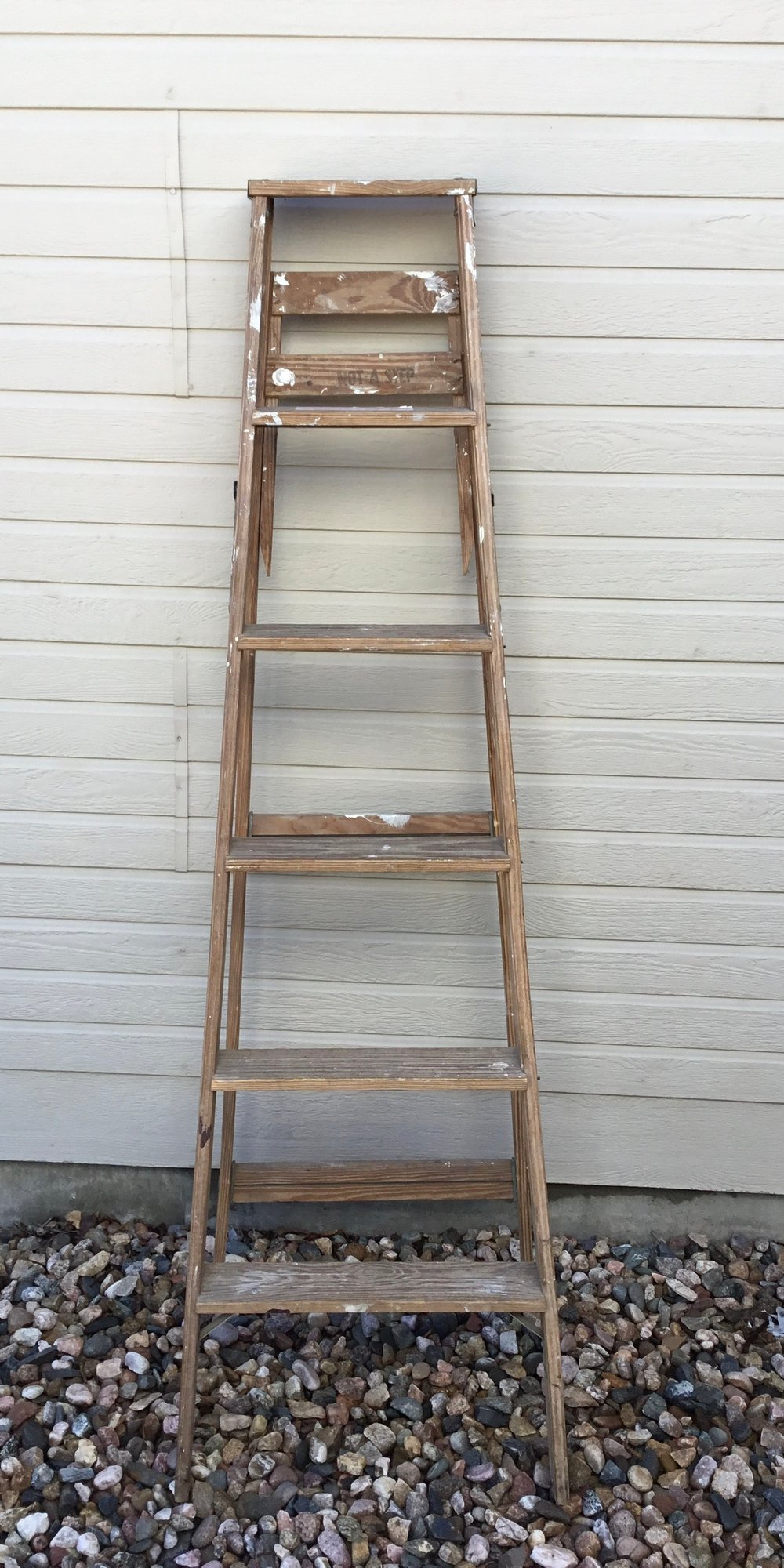 6 Ft Wooden Step Ladder #11387 | Auctionninja.com
