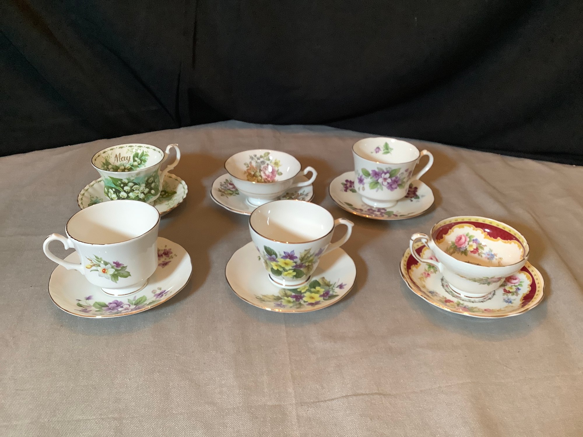 6 Fine Bone China Tea Cups Lot 2 #16646 | Auctionninja.com