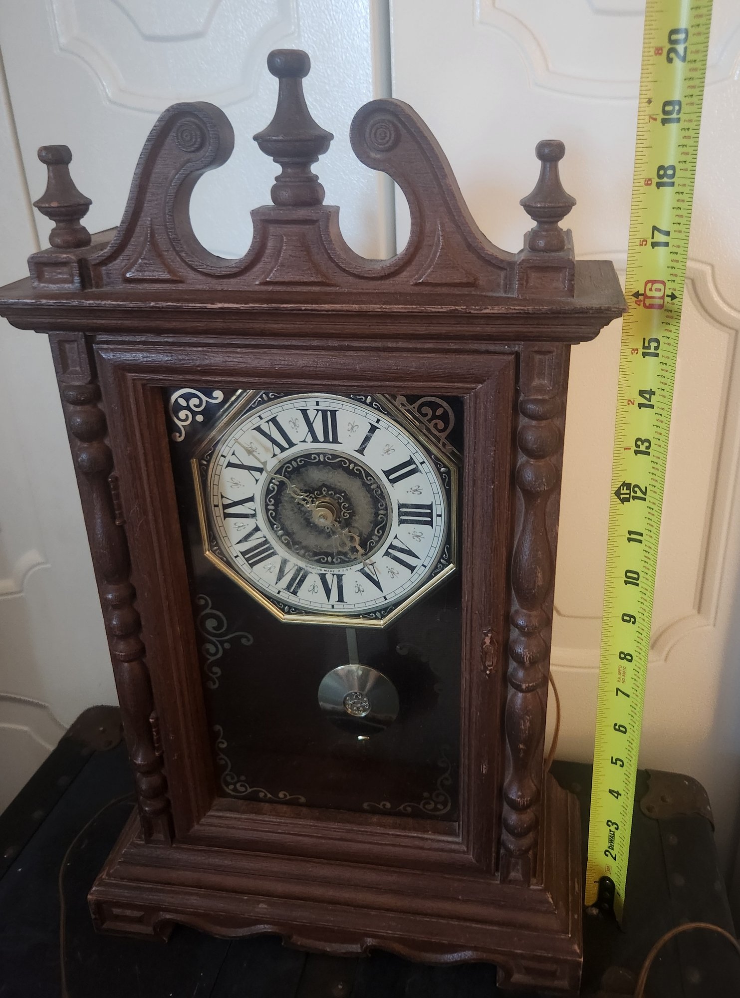 Spartus Pendulum Wall Clock With Composite/ Resin Casing #11410 ...