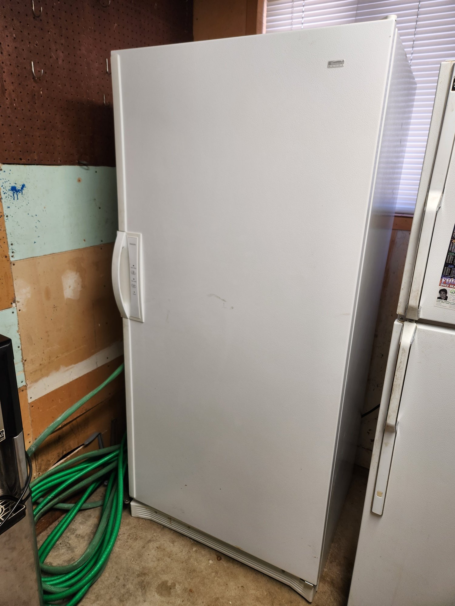Kenmore Upright Freezer, Frostless #2132 | Auctionninja.com