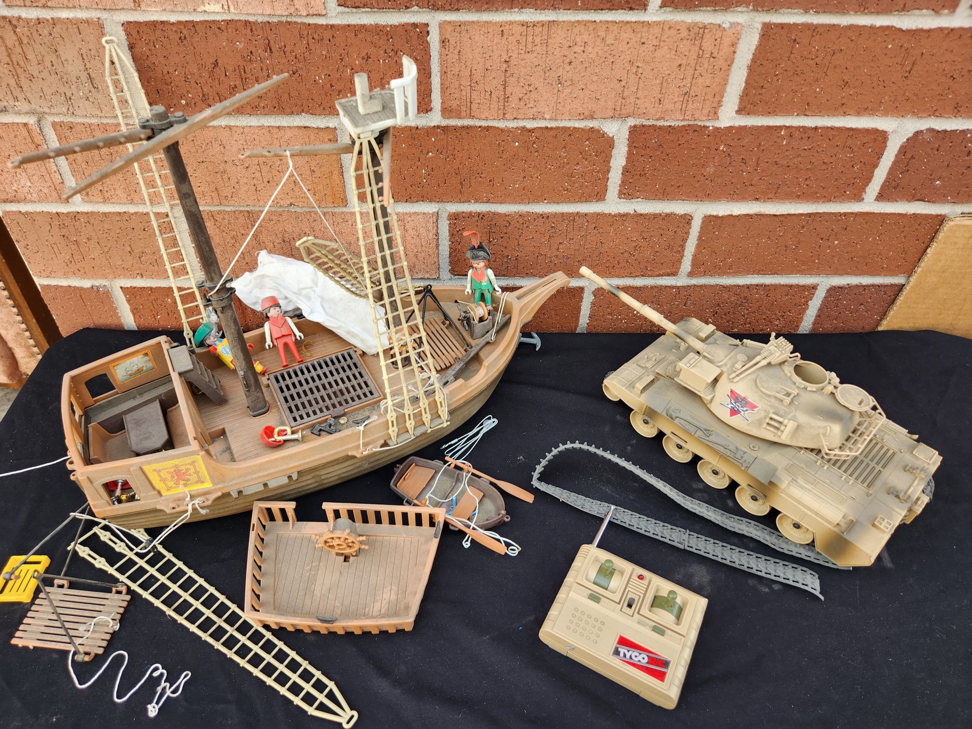 Lot 28-2-5 Geobra 1974 Vintage Pirate Ship Toy, Tyco Plastic Tank, Toys ...