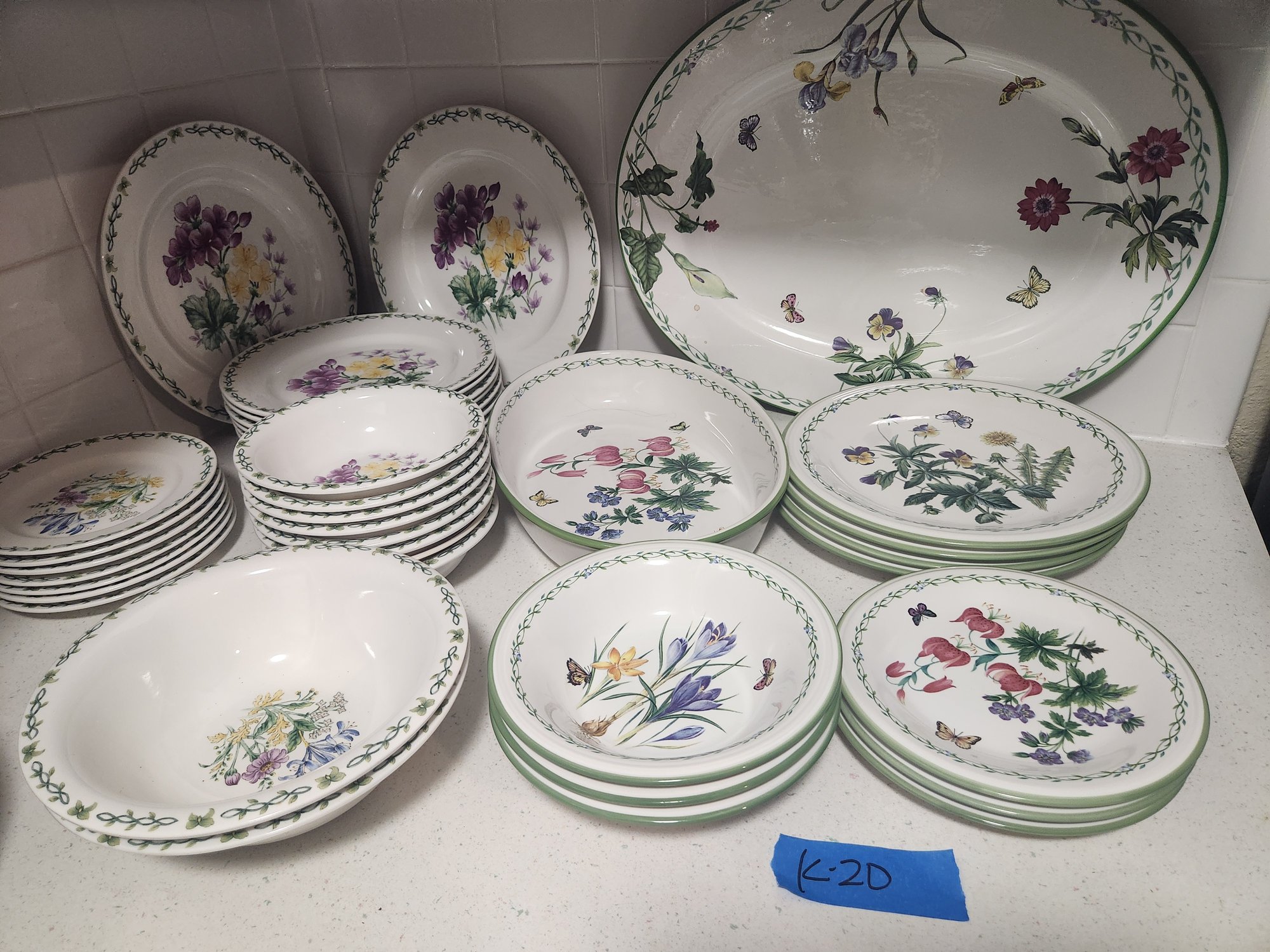 24 Pcs: 2 Sets Dishes/dinnerware: Thompson & Studio Nova Garden Bloom ...