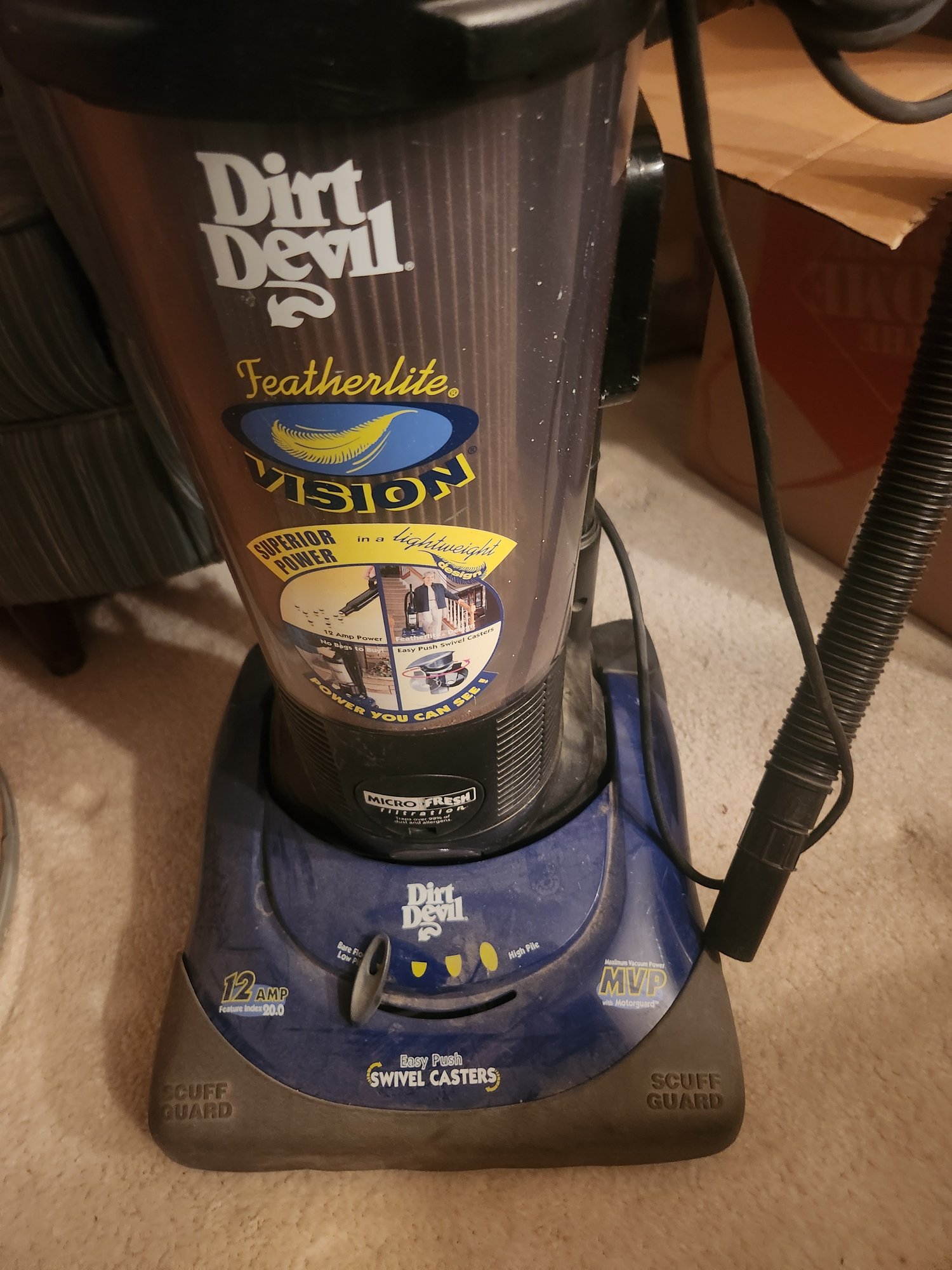 Dirt Devil Upright Vacuum Cleaner Featherlite Vision #10906 ...