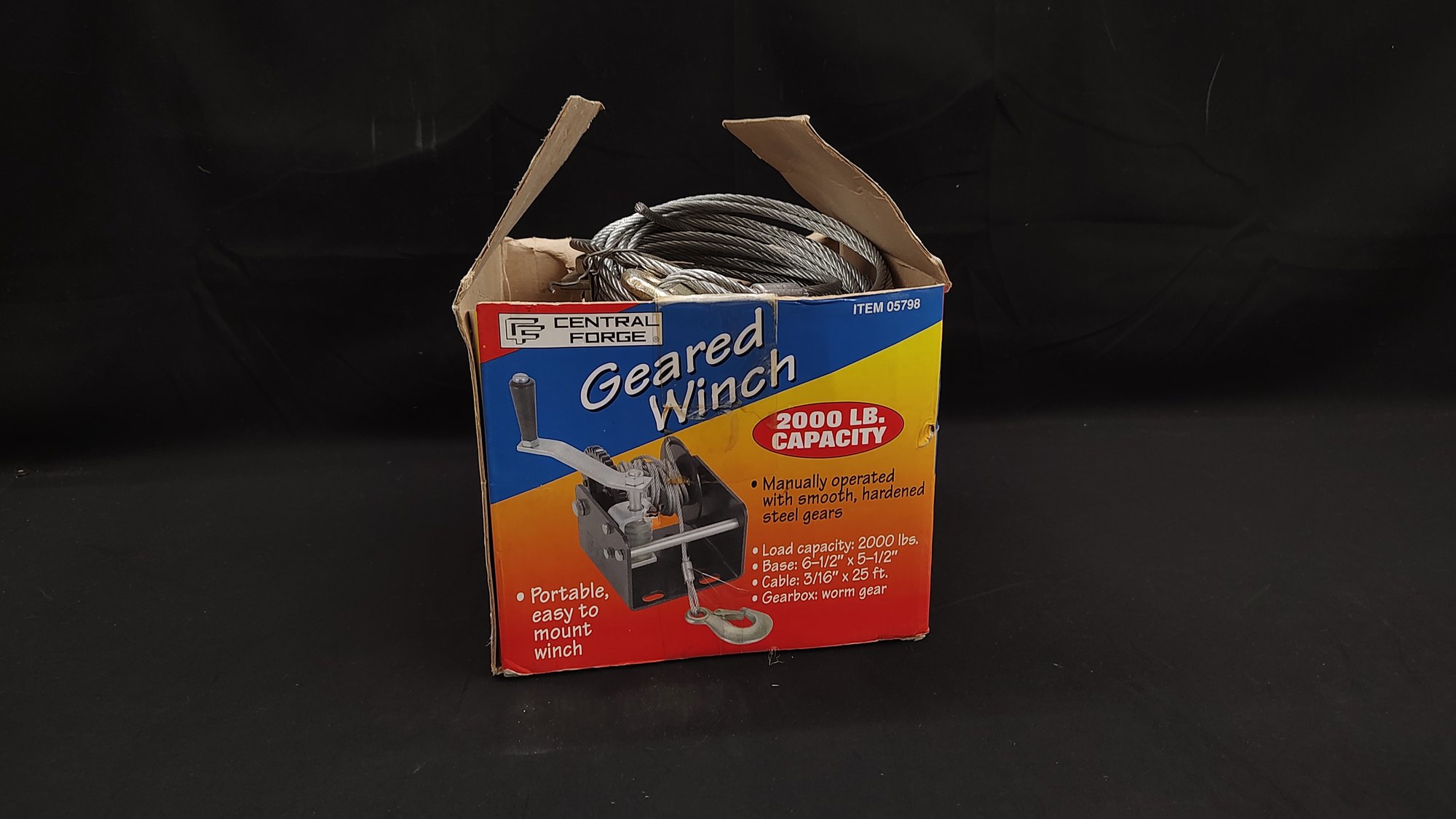 Central Forge Geared Winch 2000 LBS Capacity #3834 | Auctionninja.com