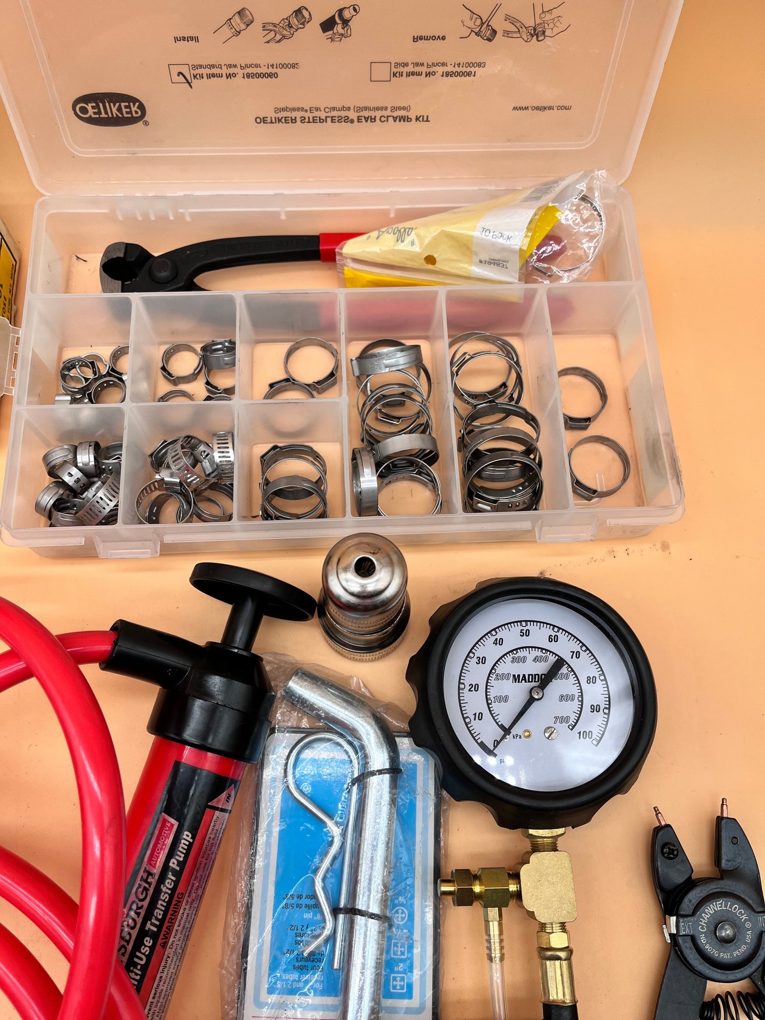 Lot Of Automotive Tools And Devices #9864 | Auctionninja.com