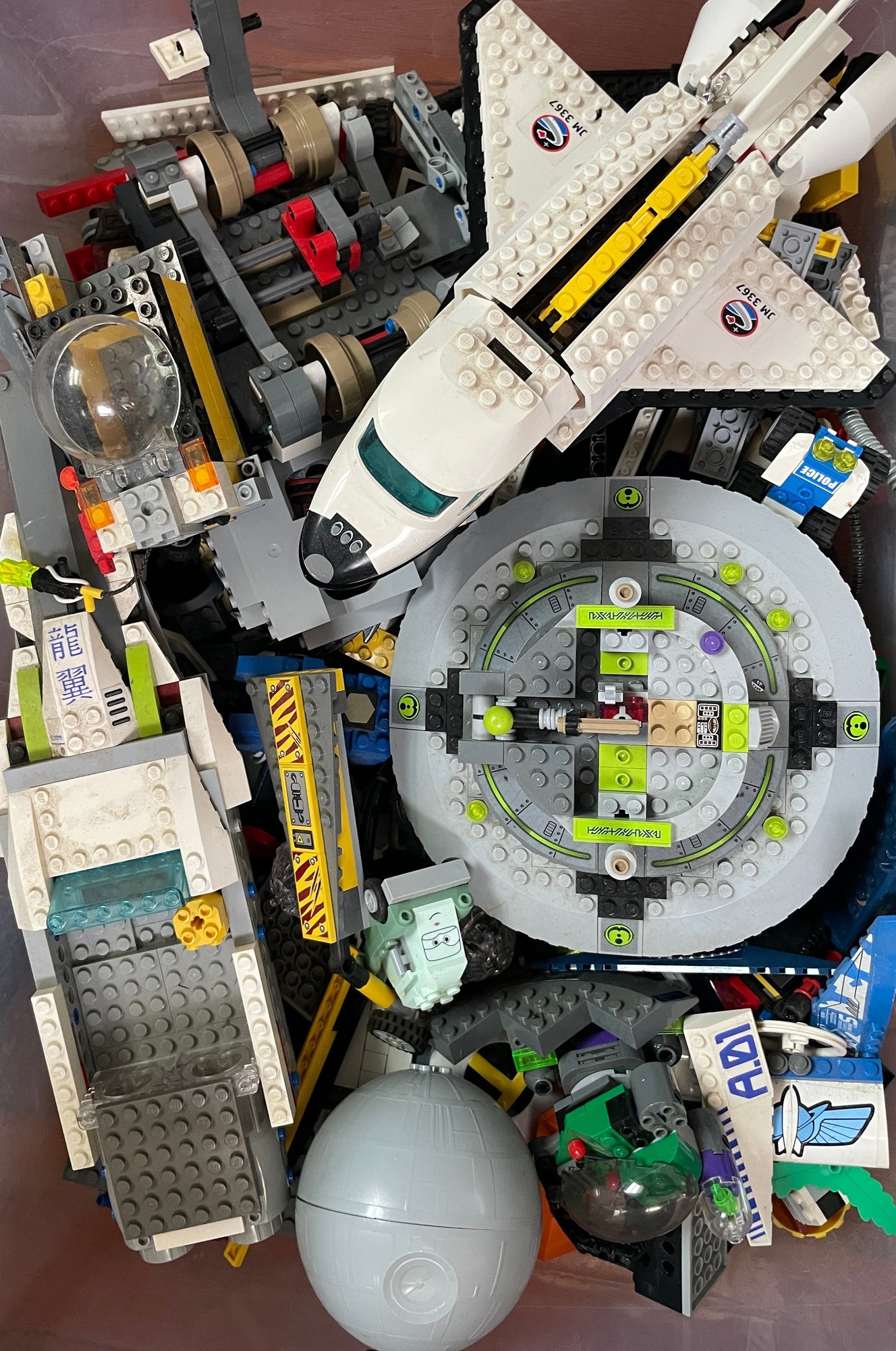 Box Of LEGOs Blocks, Pieces & Partially Assembled - 6 Pounds 12 Oz ...