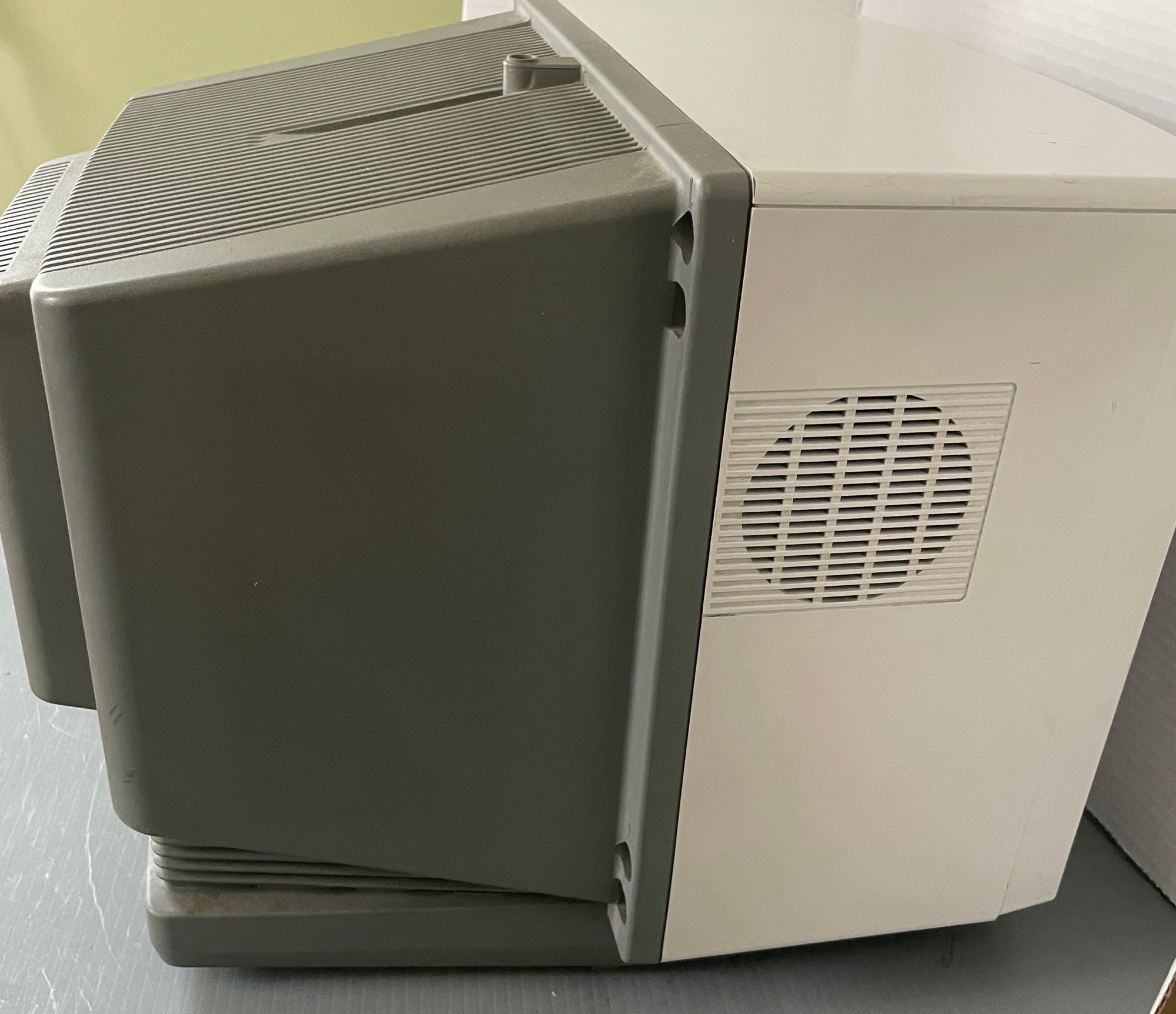 Sony Trinitron KV-13TR24 13" CRT TV Retro Gaming Vintage TESTED/CLEANED ...