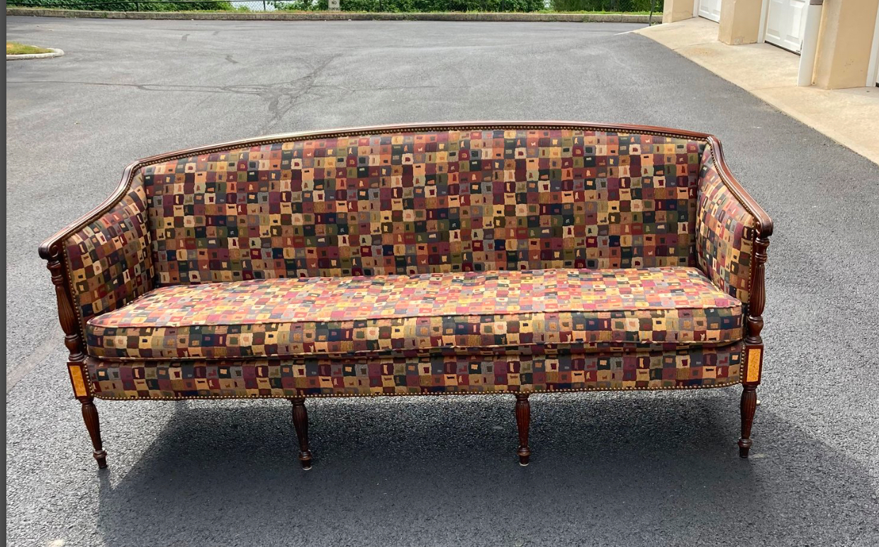 Funky Pattern Victorian Couch #19604 | Auctionninja.com