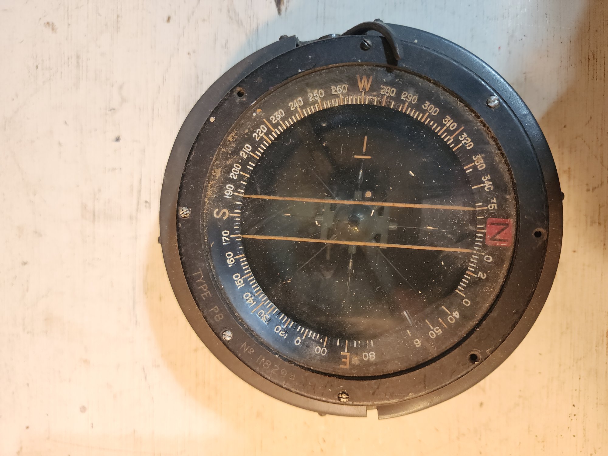 #173 WW2 Plane Compass Raf #7000 | Auctionninja.com