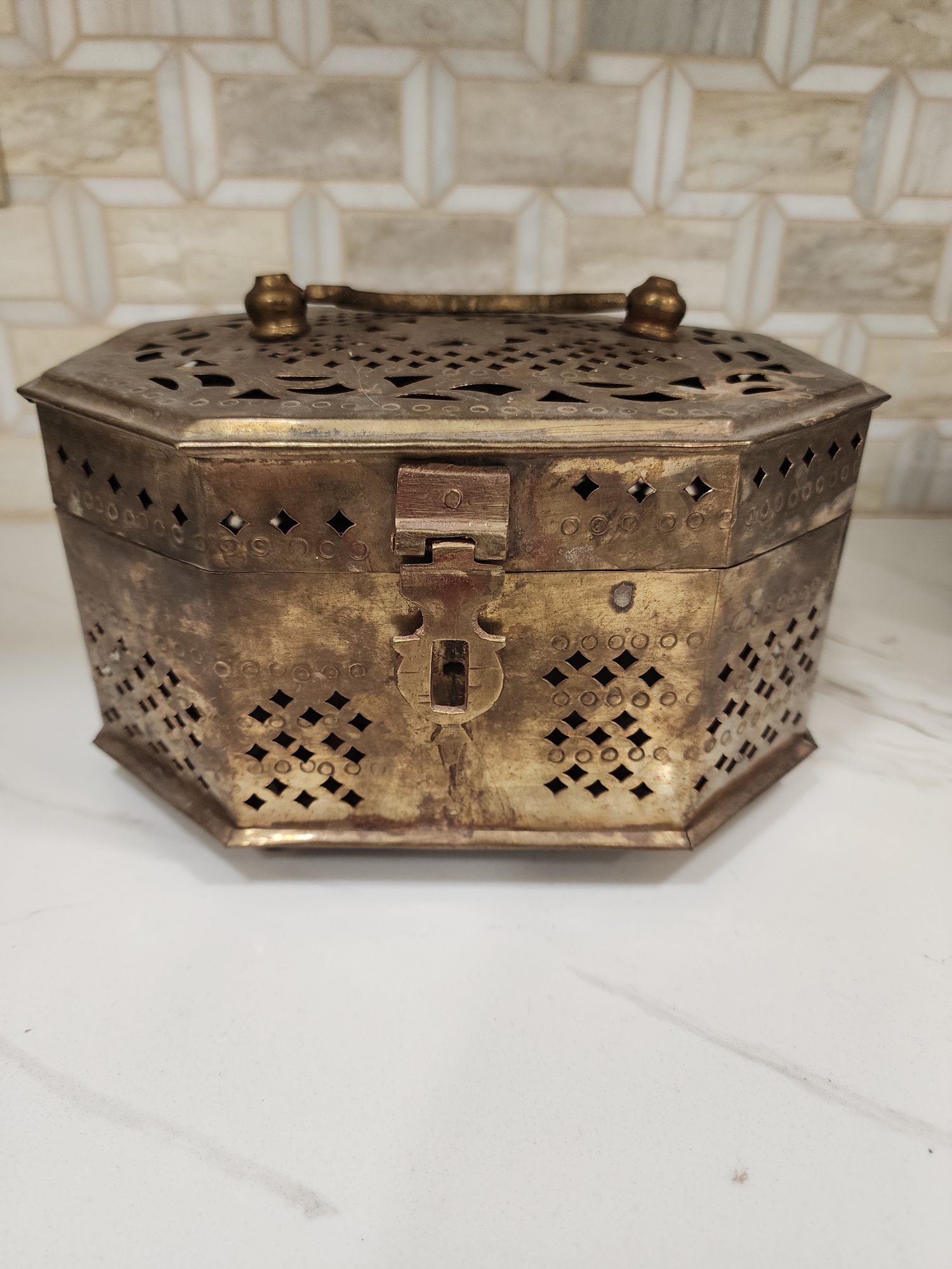 #13 Fabulous Antique Brass Box #7020 | Auctionninja.com