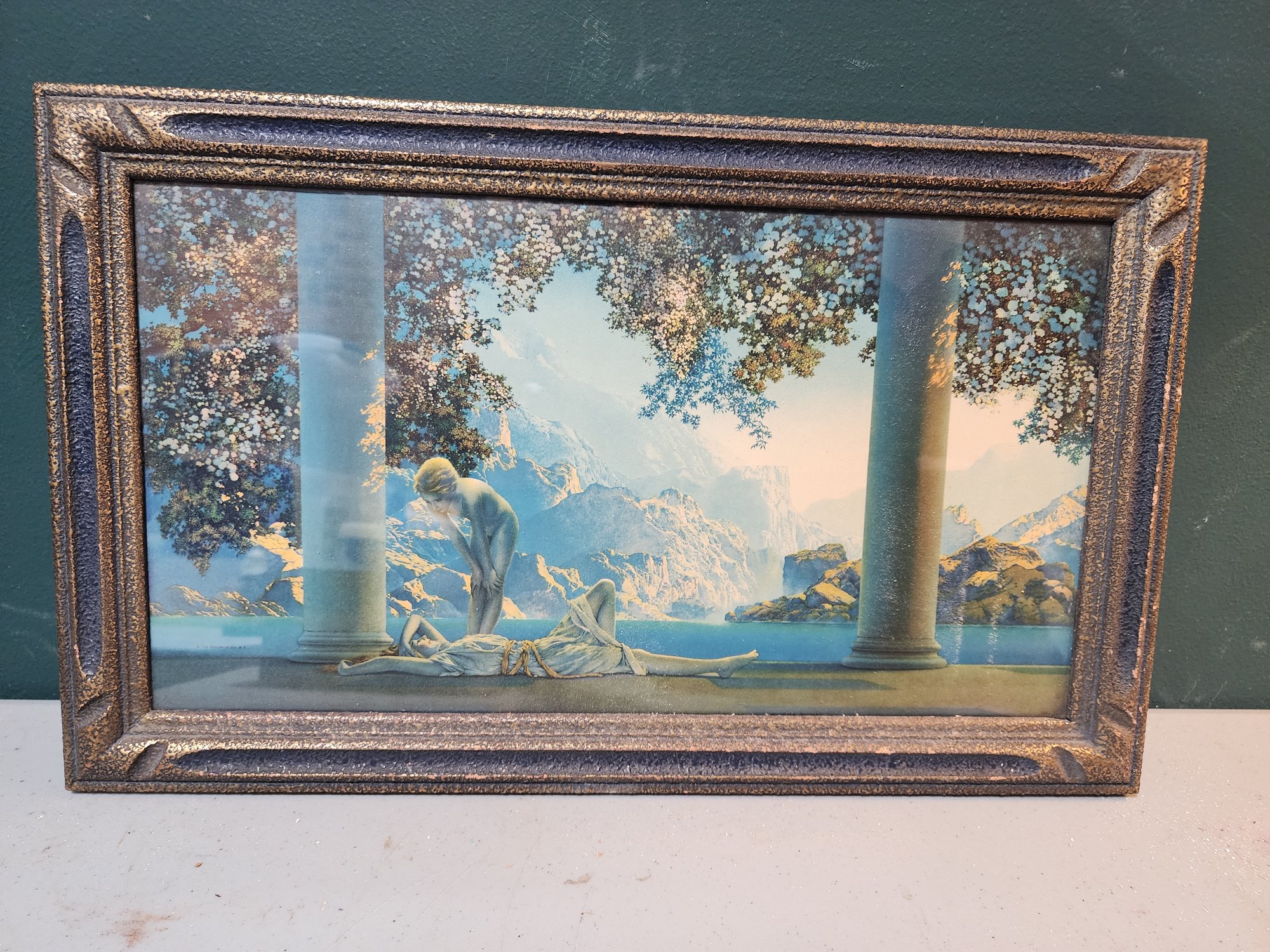 #19 MAXFIELD PARISH PRINT IN ORIGINAL 1920'S FRAME #9727 | Auctionninja.com