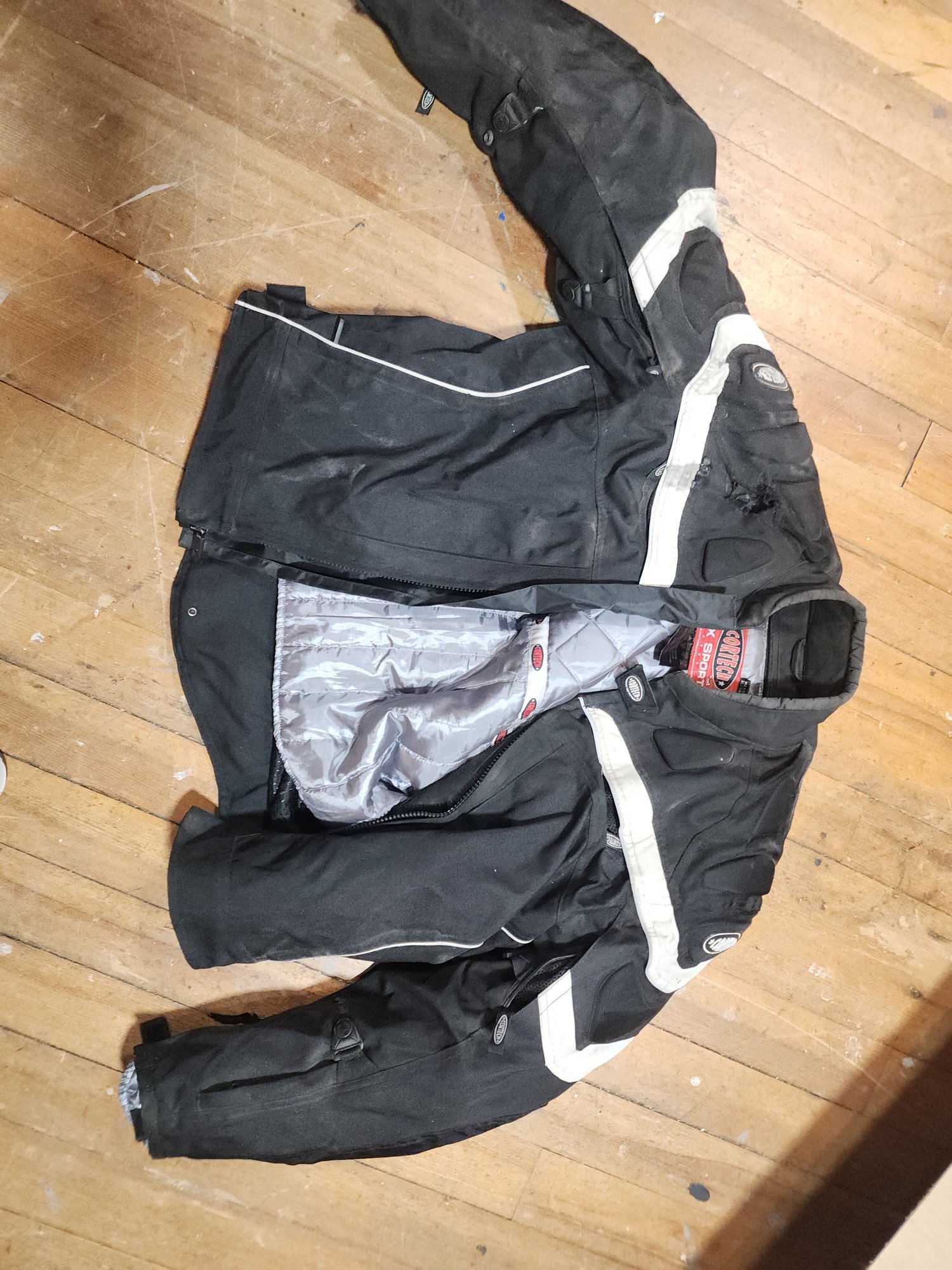 #97 CORTECH XL 46 MOTORCYCLE JACKET #9804 | Auctionninja.com