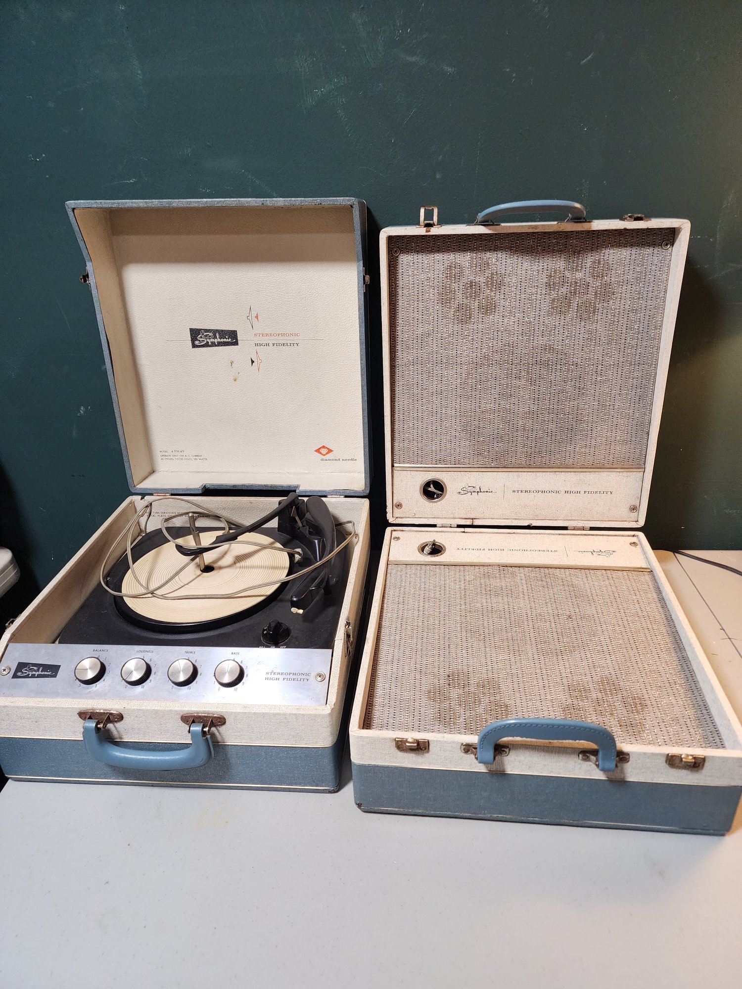 #145 SUPER COOL SYMPHONIC VINTAGE RECORD PLAYER AND SPEAKER SET #9853 ...