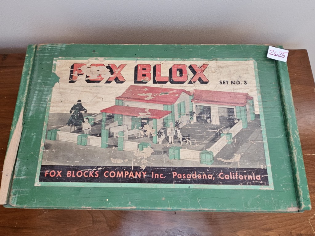 Vintage Fox Block Set In Original Box #2718 | Auctionninja.com