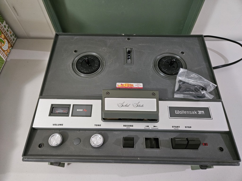 Reel To Reel Tape Recorder/player Plus 2 Boxes Of Tapes #3605 ...